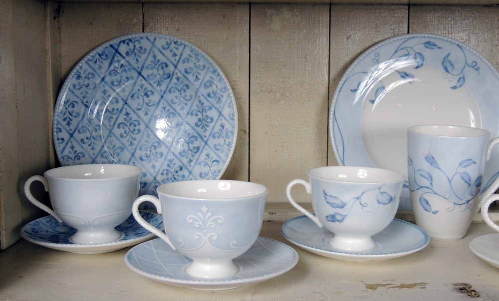Lenox Swedish Lodge China Dinnerware Set | EBTH