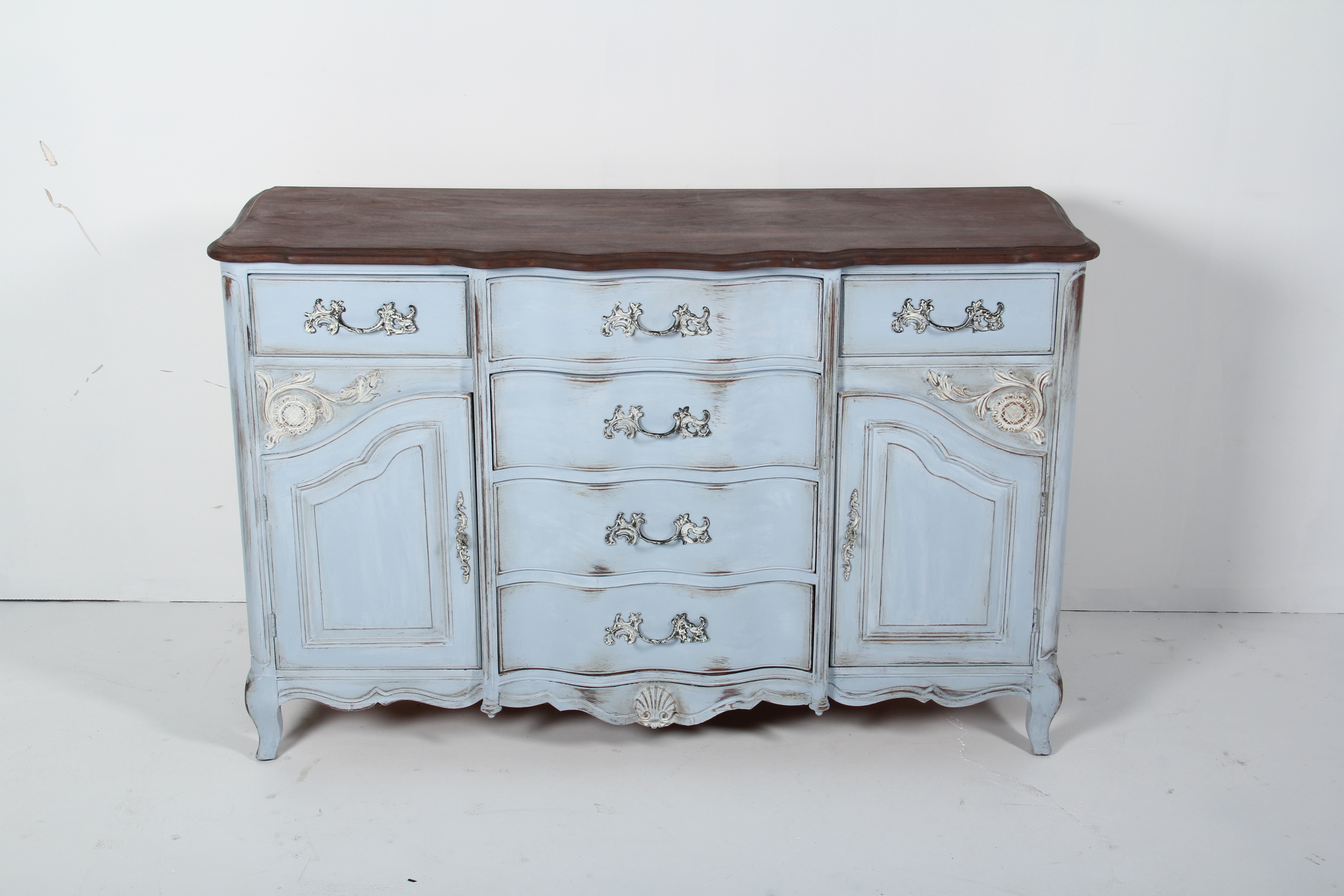 Vintage French Provincial Buffet | EBTH