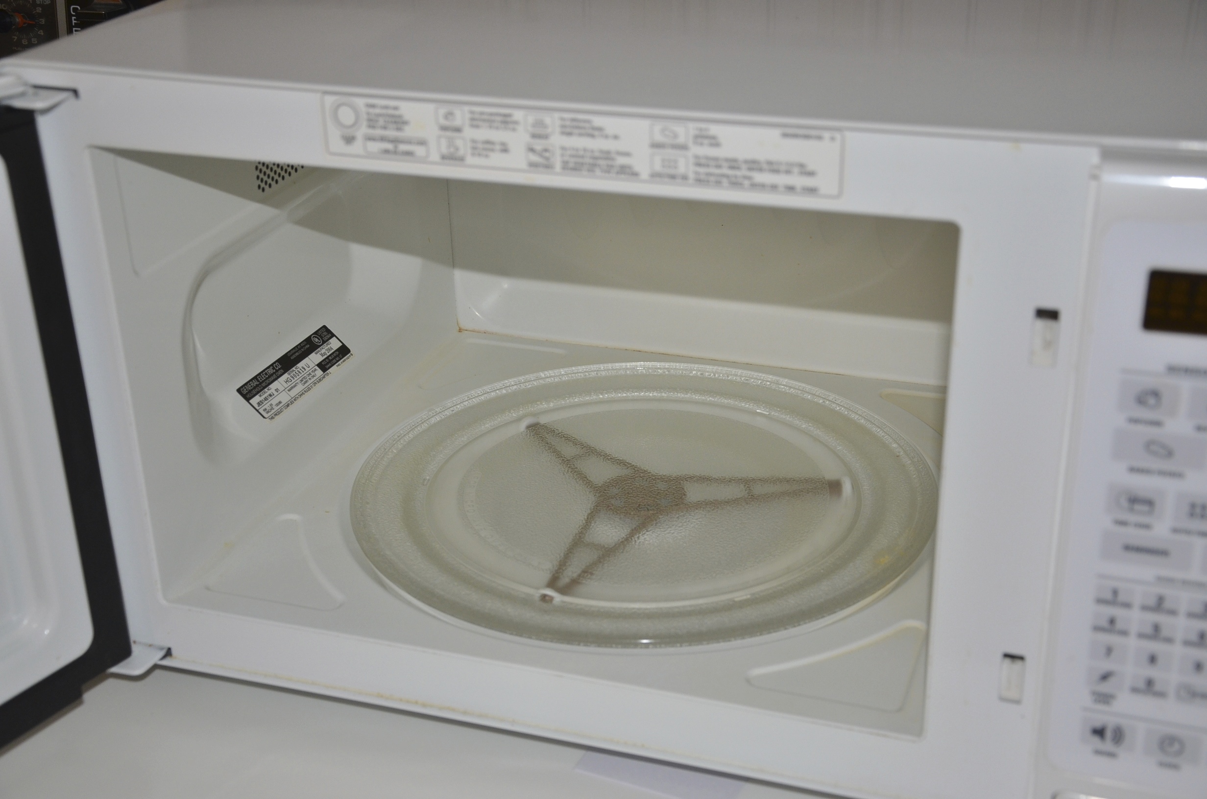 GE Sensor Microwave Oven | EBTH