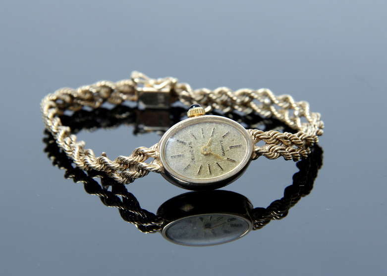 Women's Vintage Geneve 14K Gold Watch | EBTH