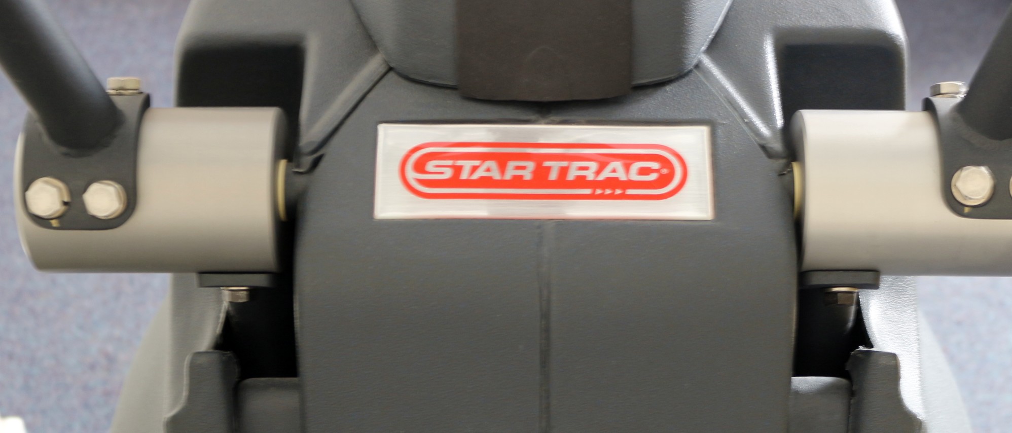 Star Trac Elliptical Natural Runner Plus | EBTH