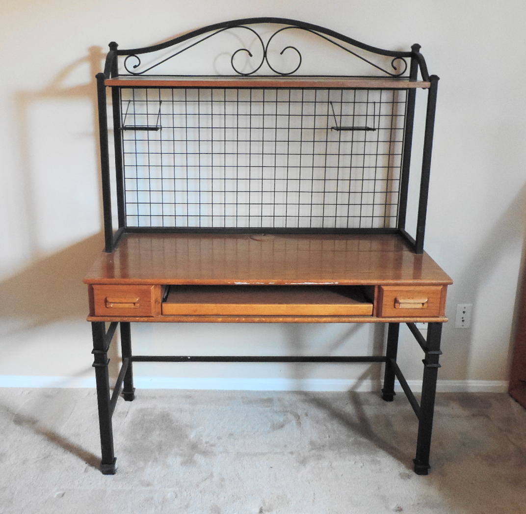 Computer Desk With Overhead Shelf | EBTH