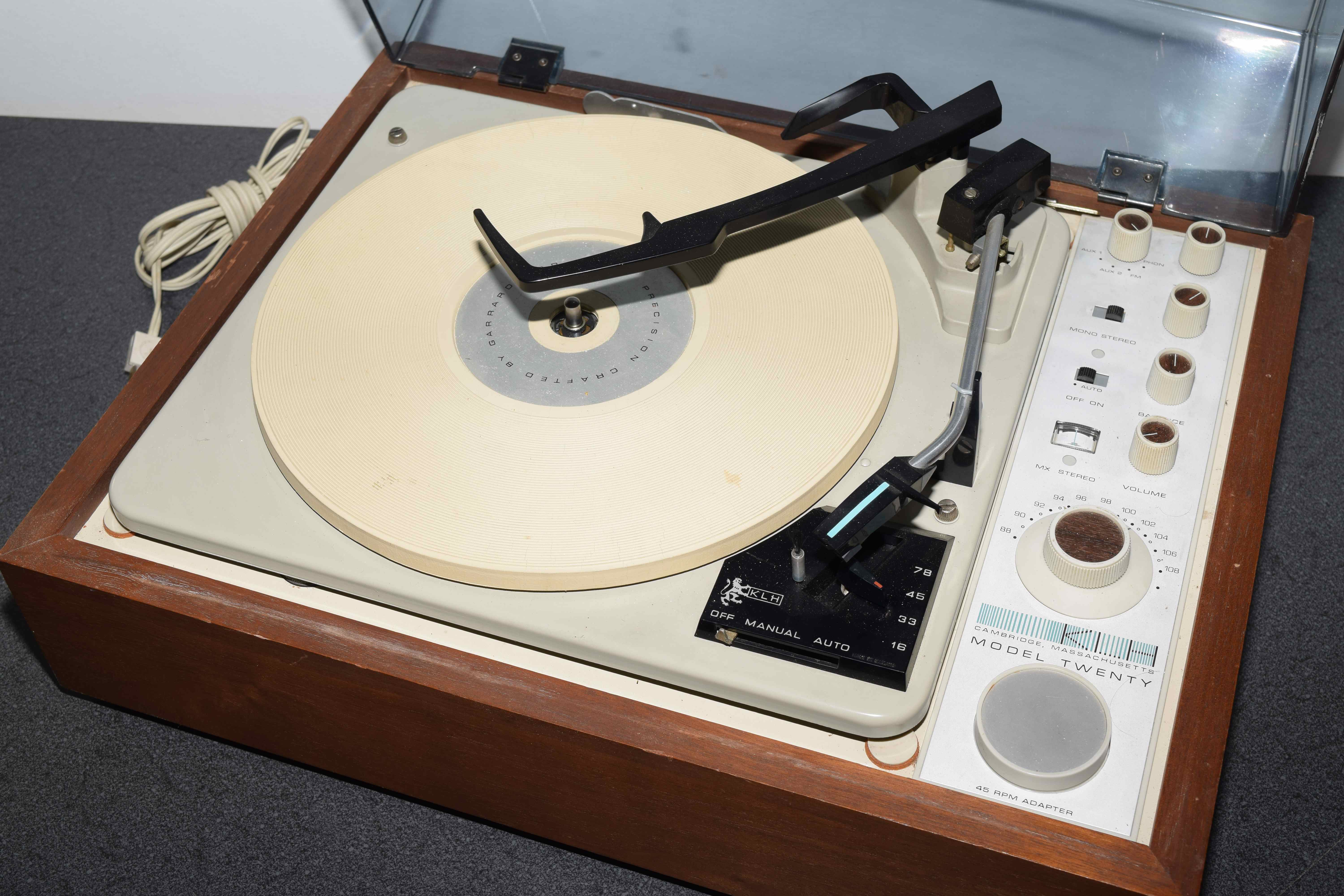 KLH Model 20 Stereo System | EBTH