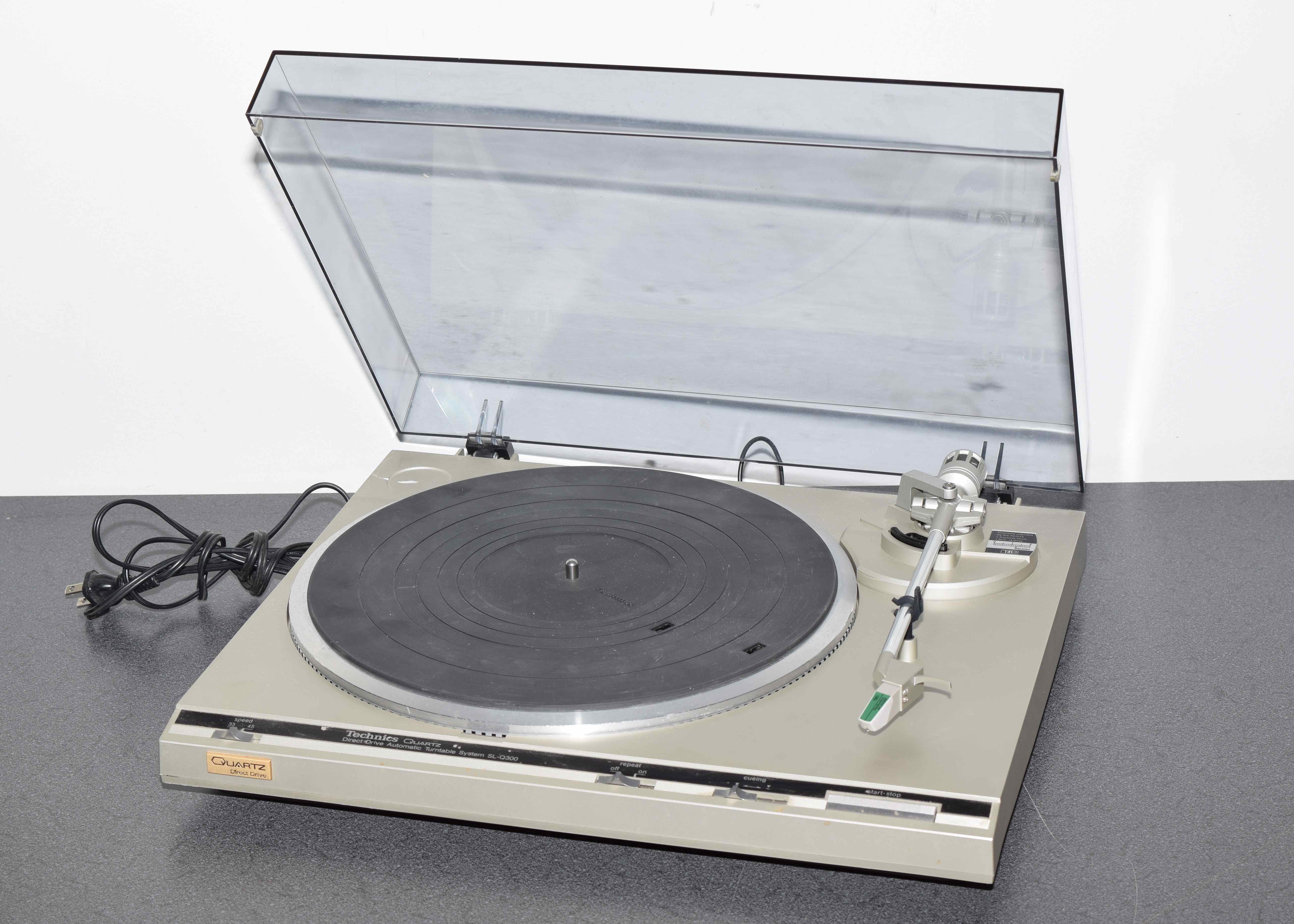 Technics SL- Q300 Turntable | EBTH