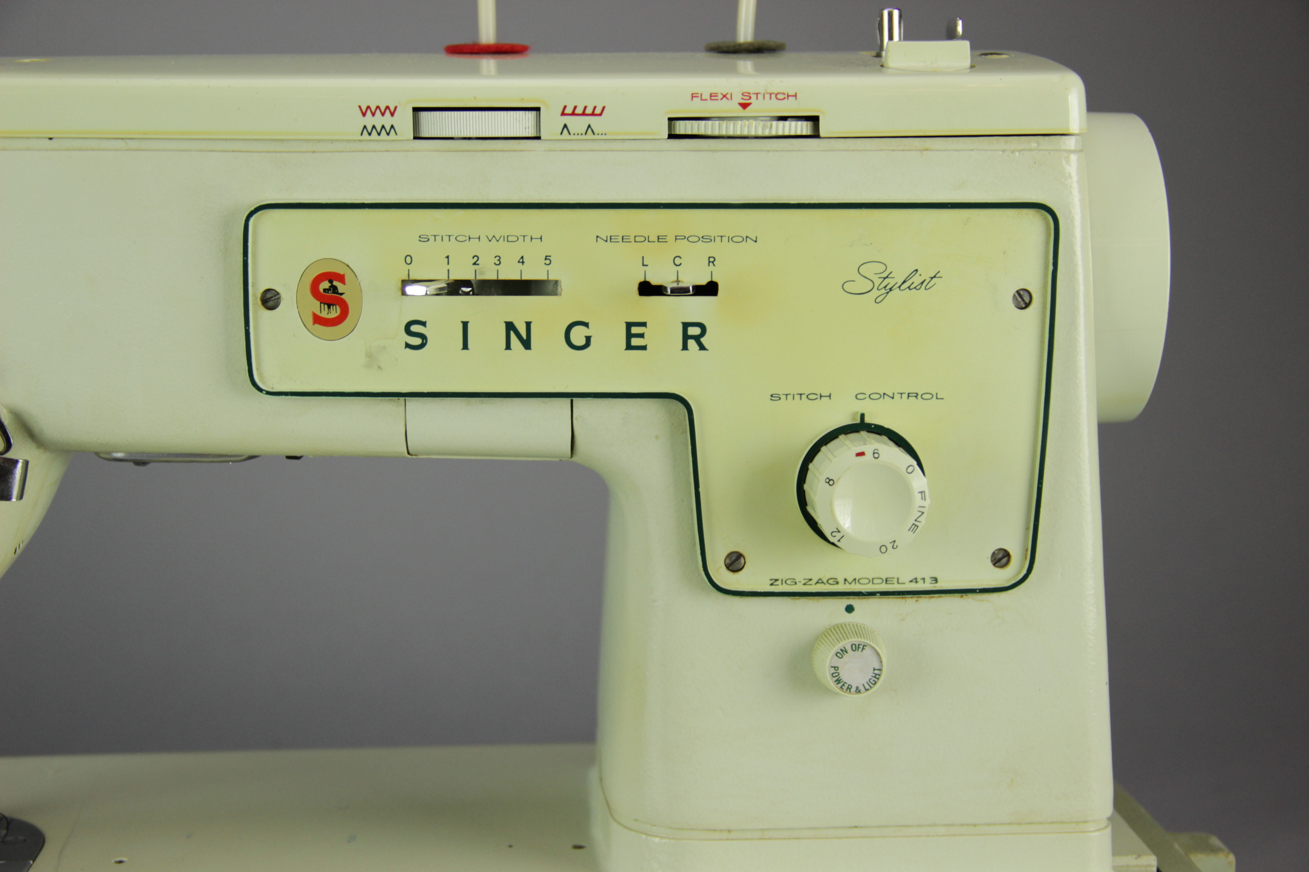 Vintage Singer "Stylist" Model 413 Sewing Machine | EBTH