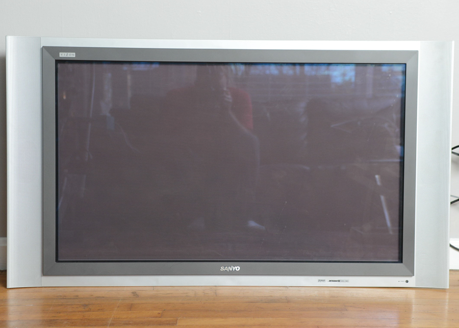 42" Sanyo Vizon Flat Panel Television with Wall Mount | EBTH