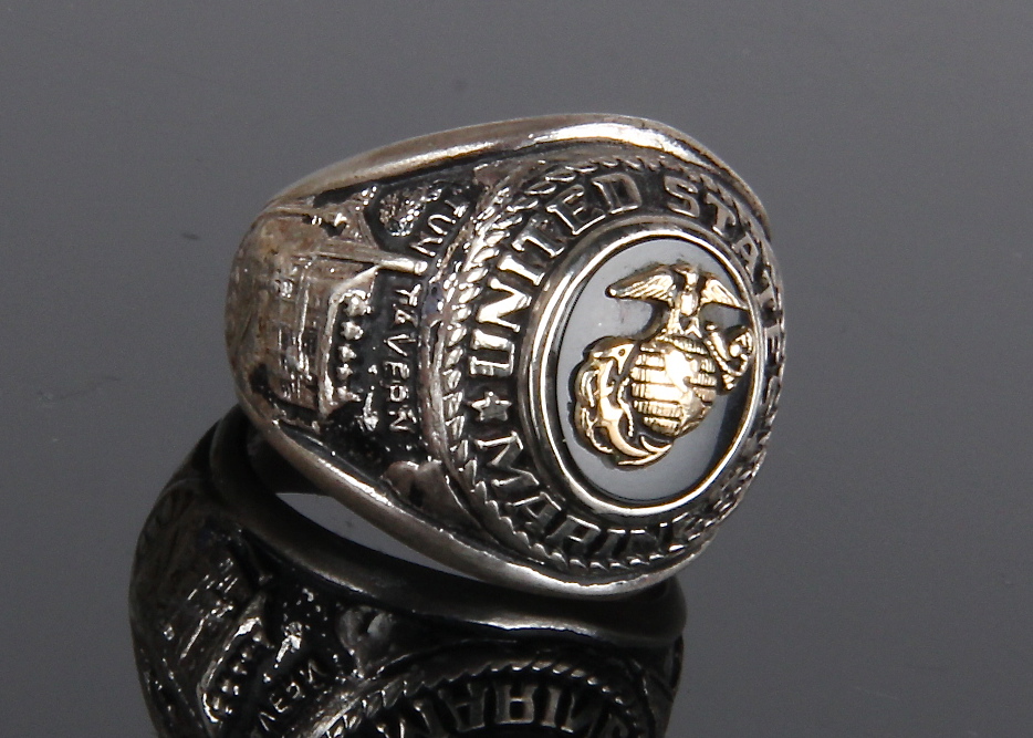 United States Marine Corps Emblem Ring in Sterling Silver | EBTH