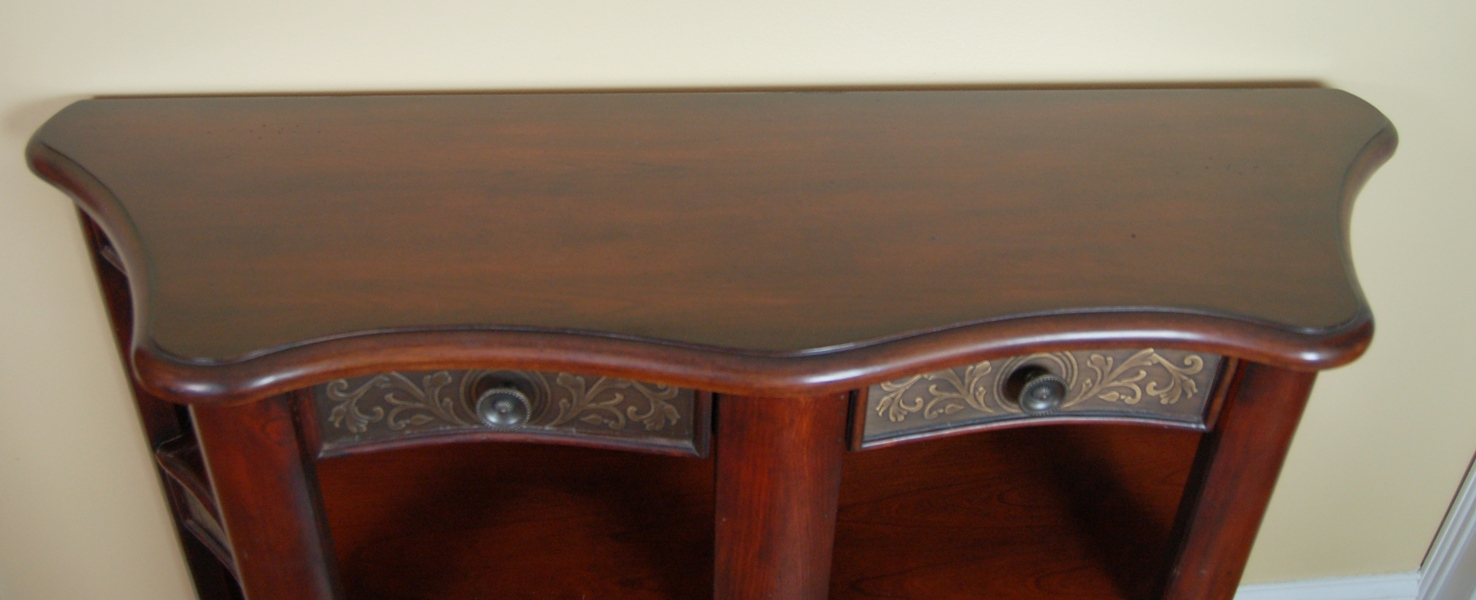 Four Drawer Scallop-Front Console Table | EBTH