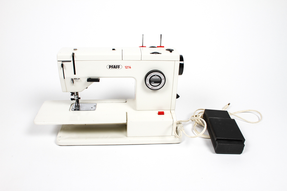 Pfaff 1214 Sewing Machine | EBTH