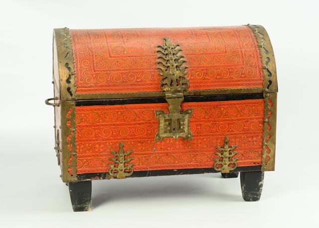 Hand-Painted Indian Trunk from Rajasthan | EBTH
