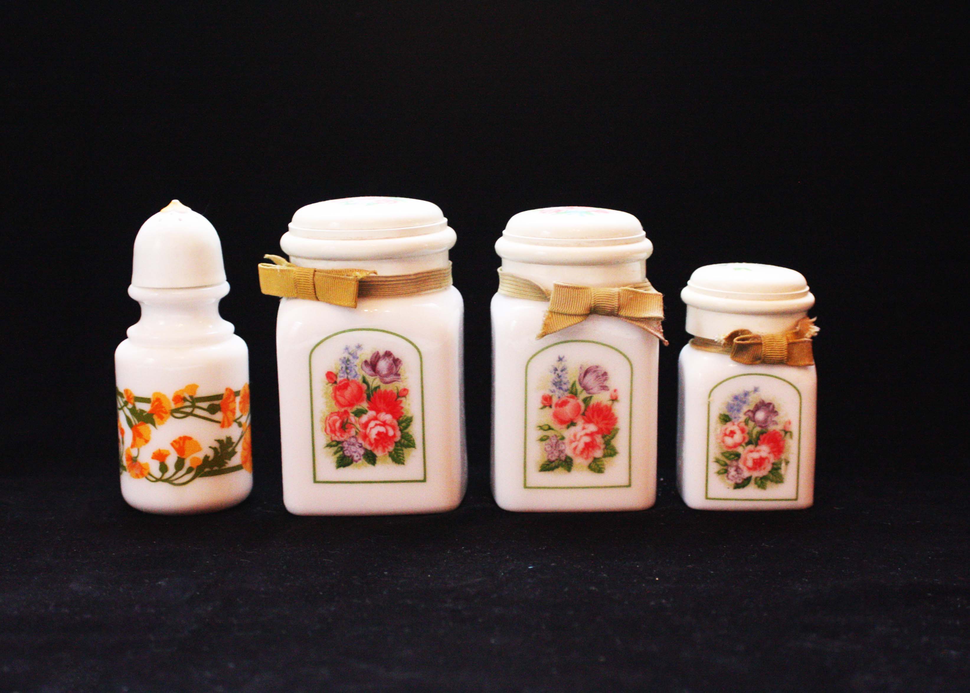 Vintage Avon Containers | EBTH