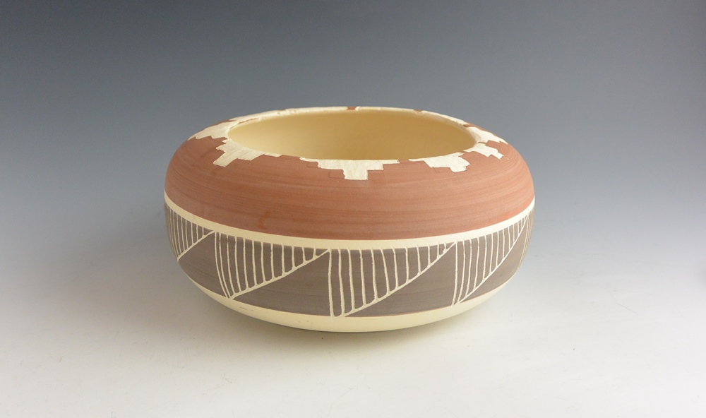 Ute Mountain Indian Tribe Pottery Bowl Signed C. House | EBTH