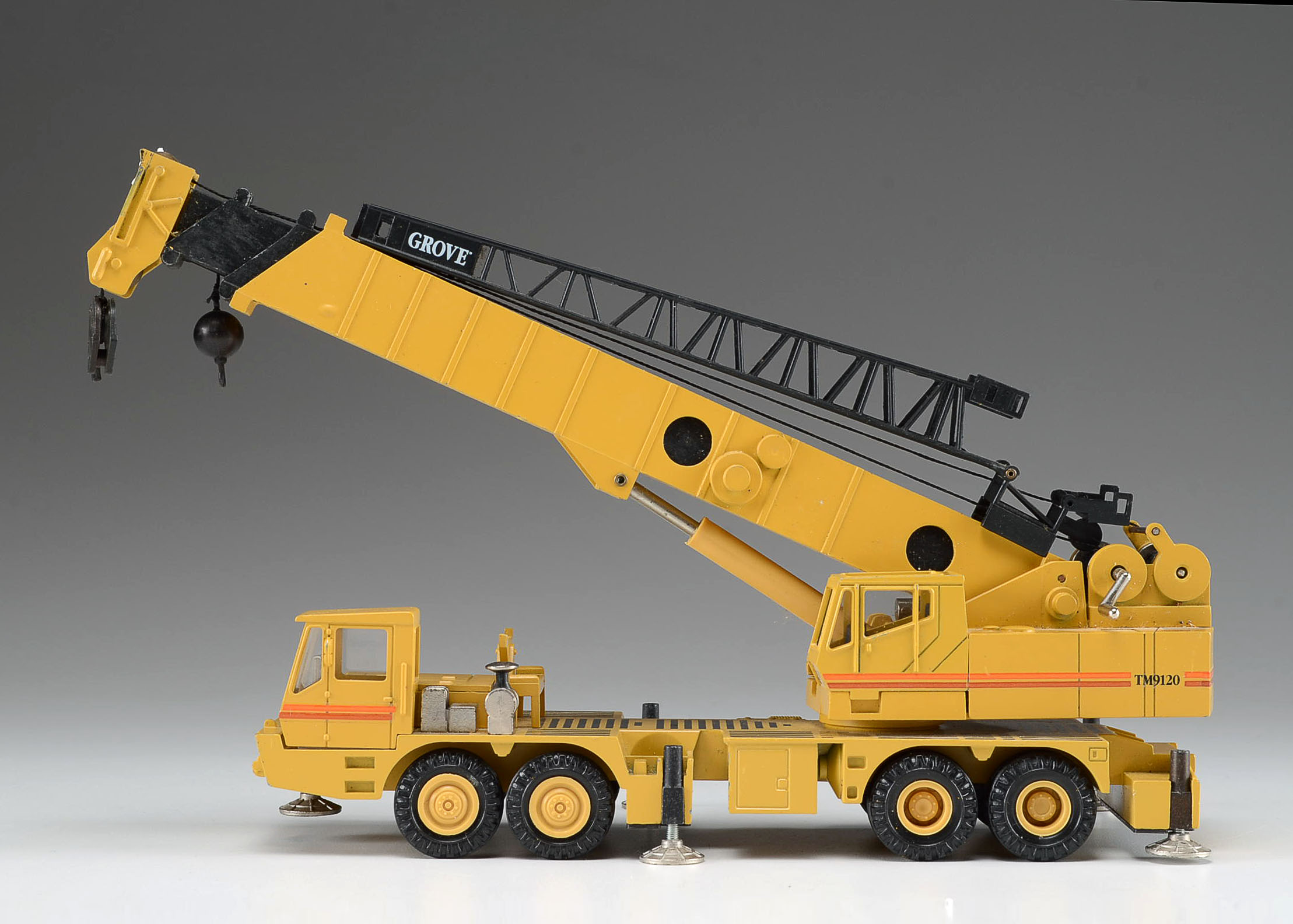 Model Carrier-Mounted Hydraulic Crane | EBTH