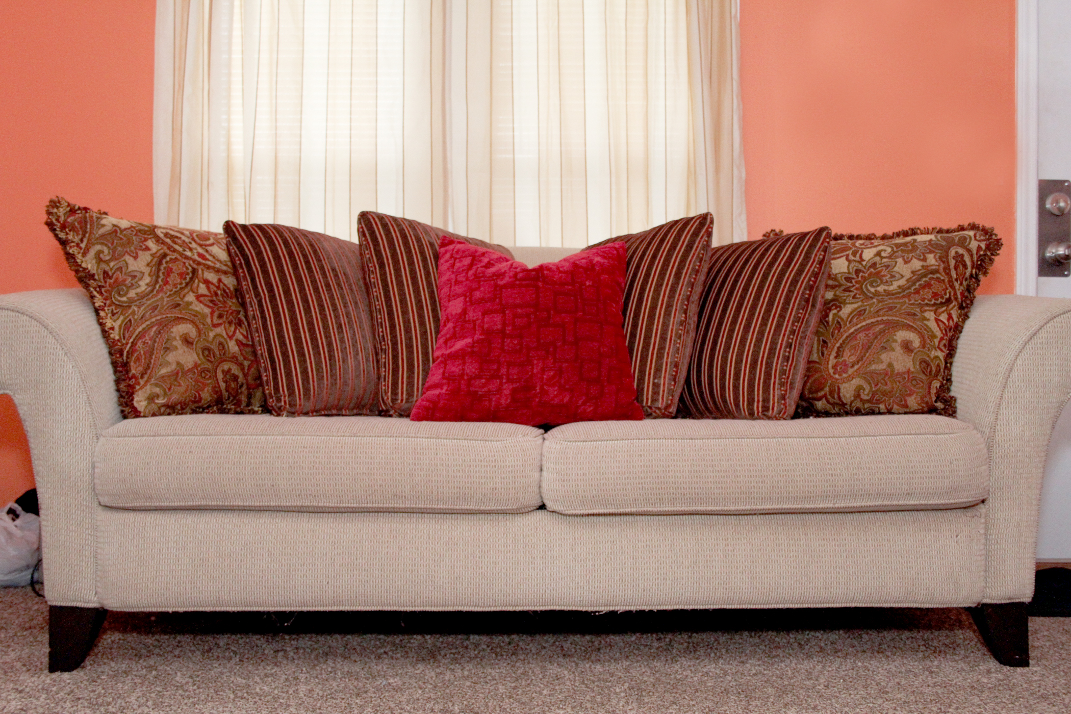 Rowe Furniture Sofa | EBTH