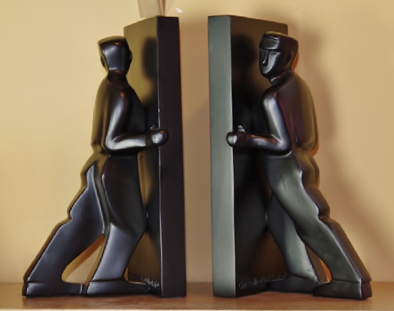 "Pushing Men" Bookends by Chris Collicott | EBTH