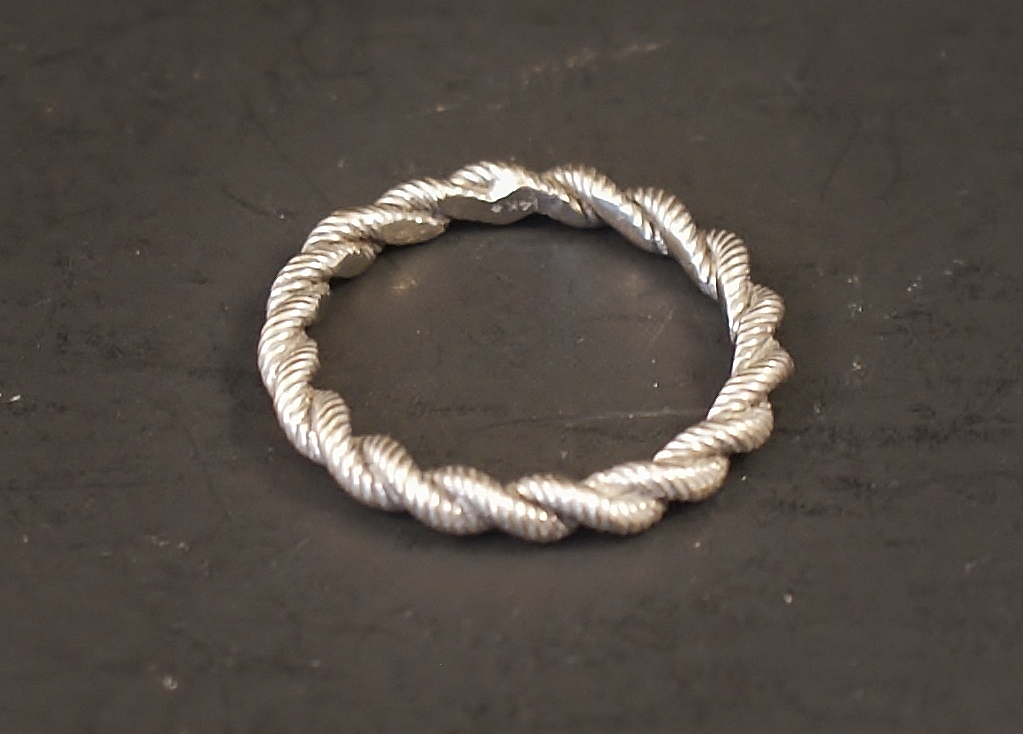 14K White Gold Twisted Rope Ring | EBTH