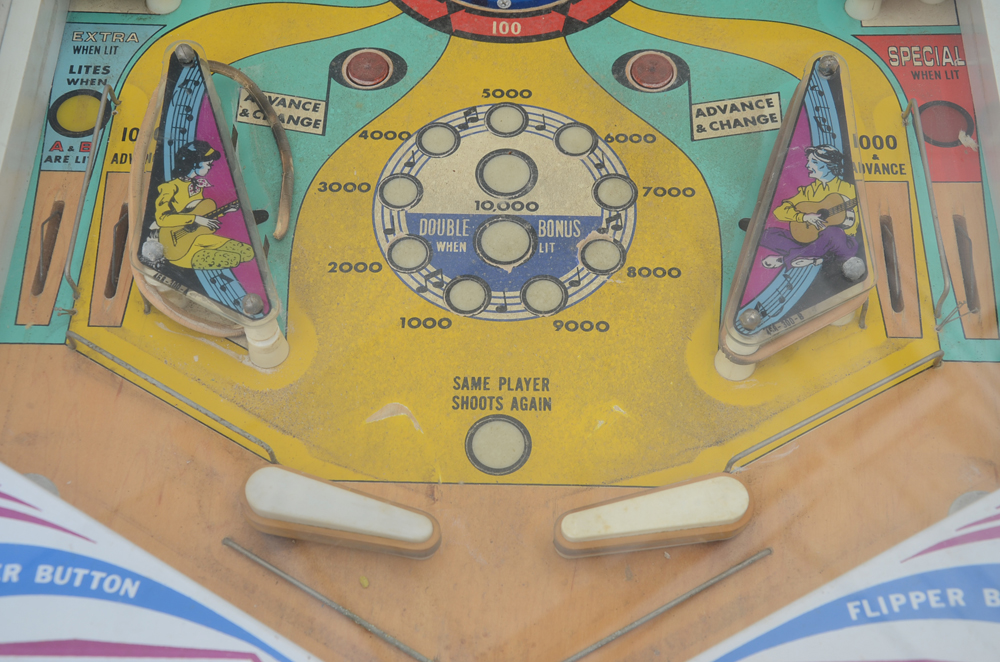 Vintage Chicago Coin Pinball Machine | EBTH