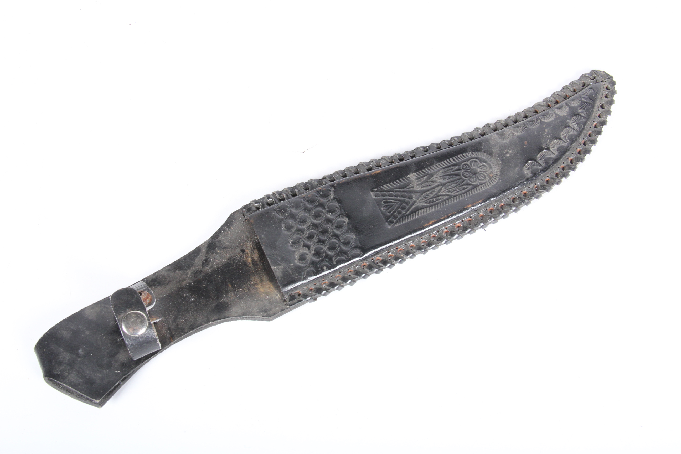 Pakistani Short Sword with Scabbard | EBTH