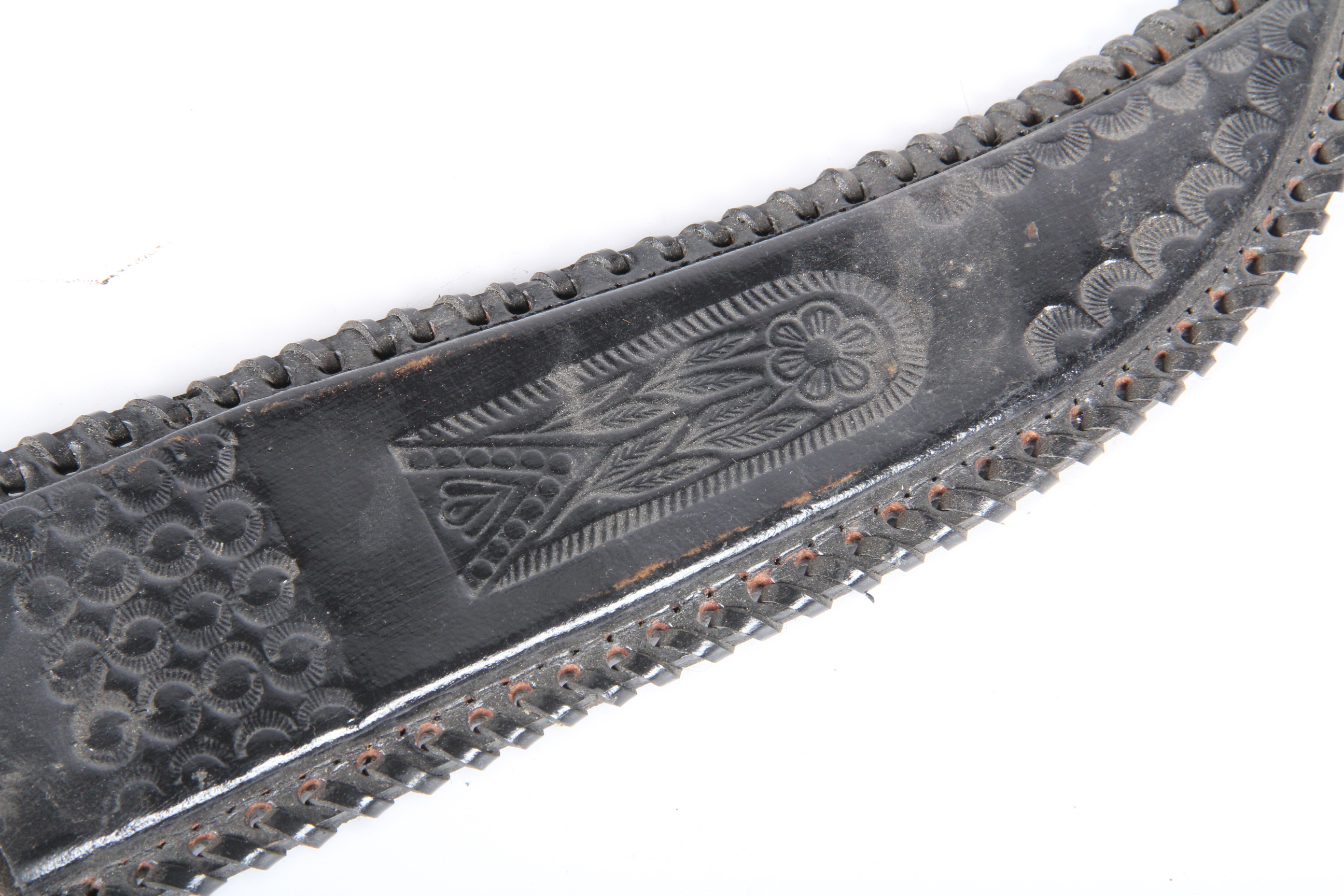 Pakistani Short Sword with Scabbard | EBTH