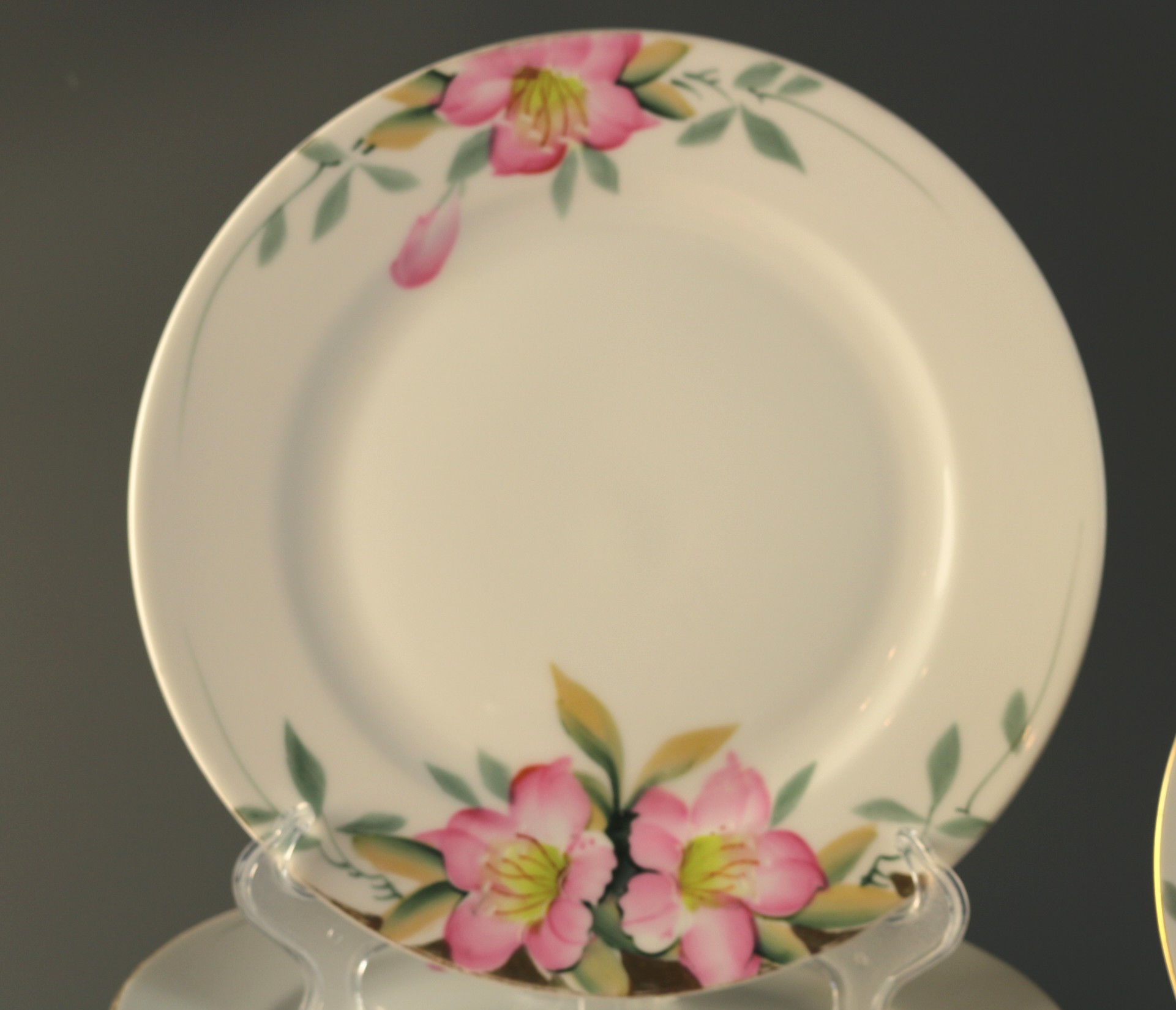 23 Piece Noritake "Azalea" Pattern China Set | EBTH