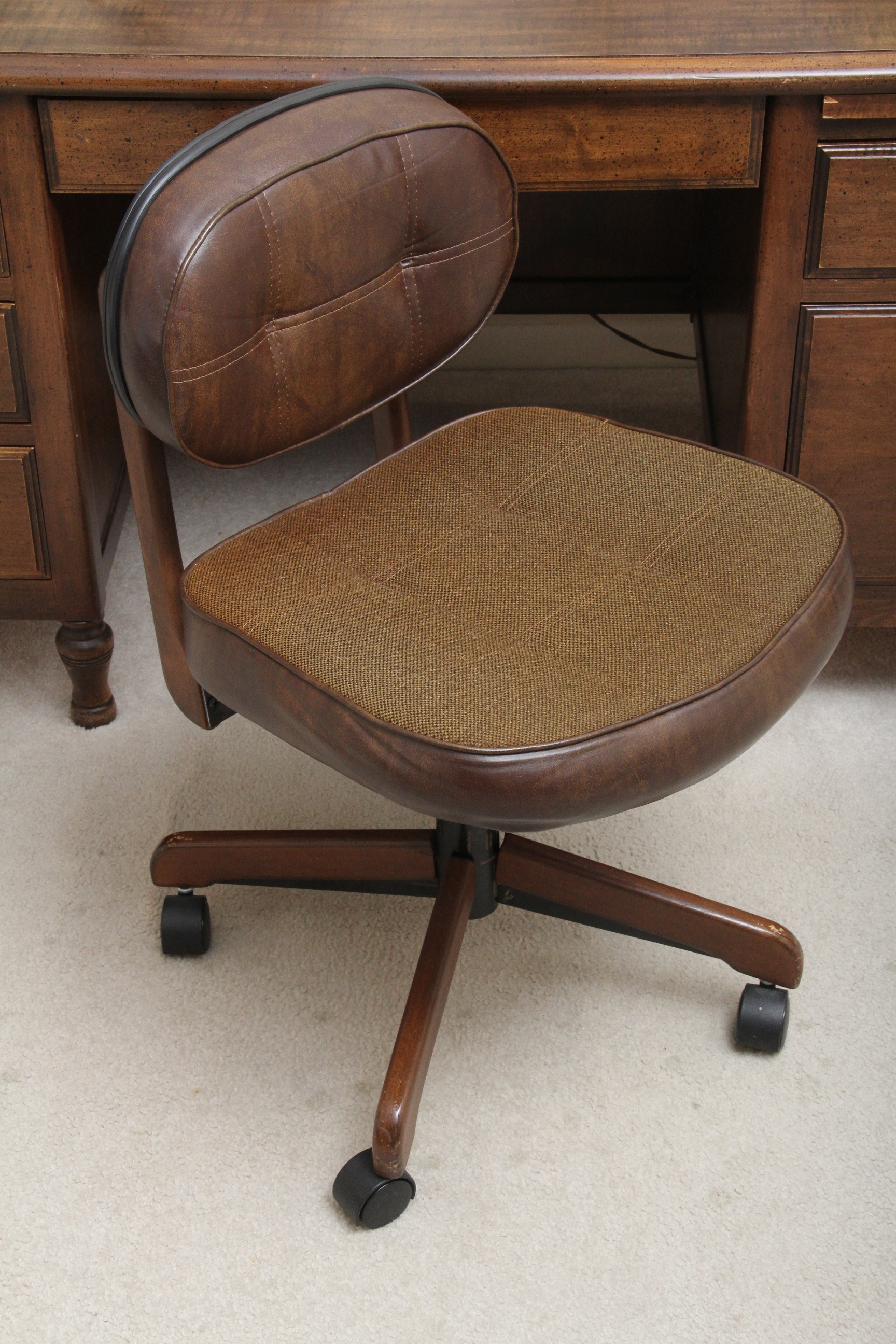 Hoosier Office Desk | EBTH