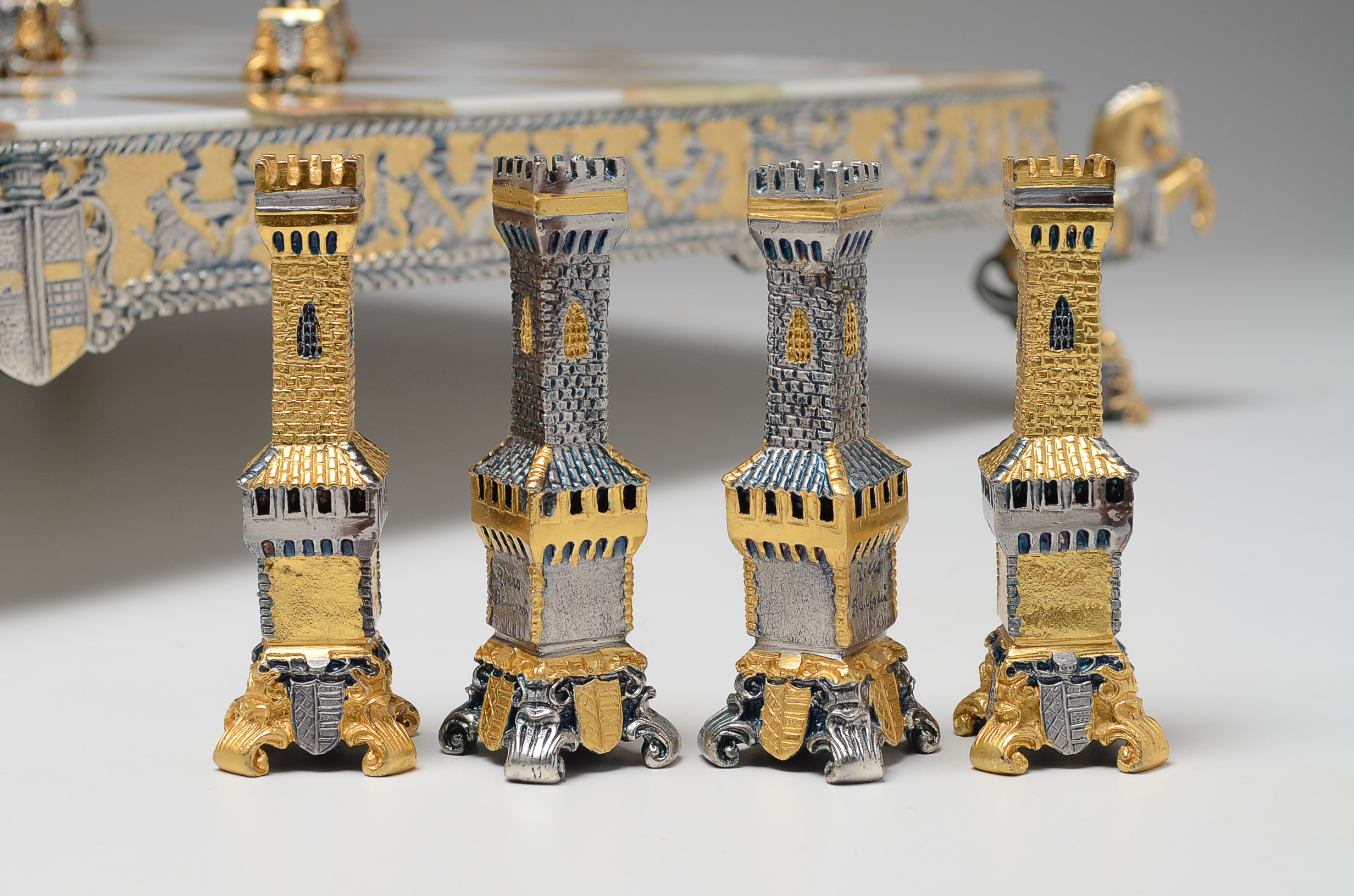 Piero Benzoni Medieval 24K Gold and Silver Plate Chess Set | EBTH