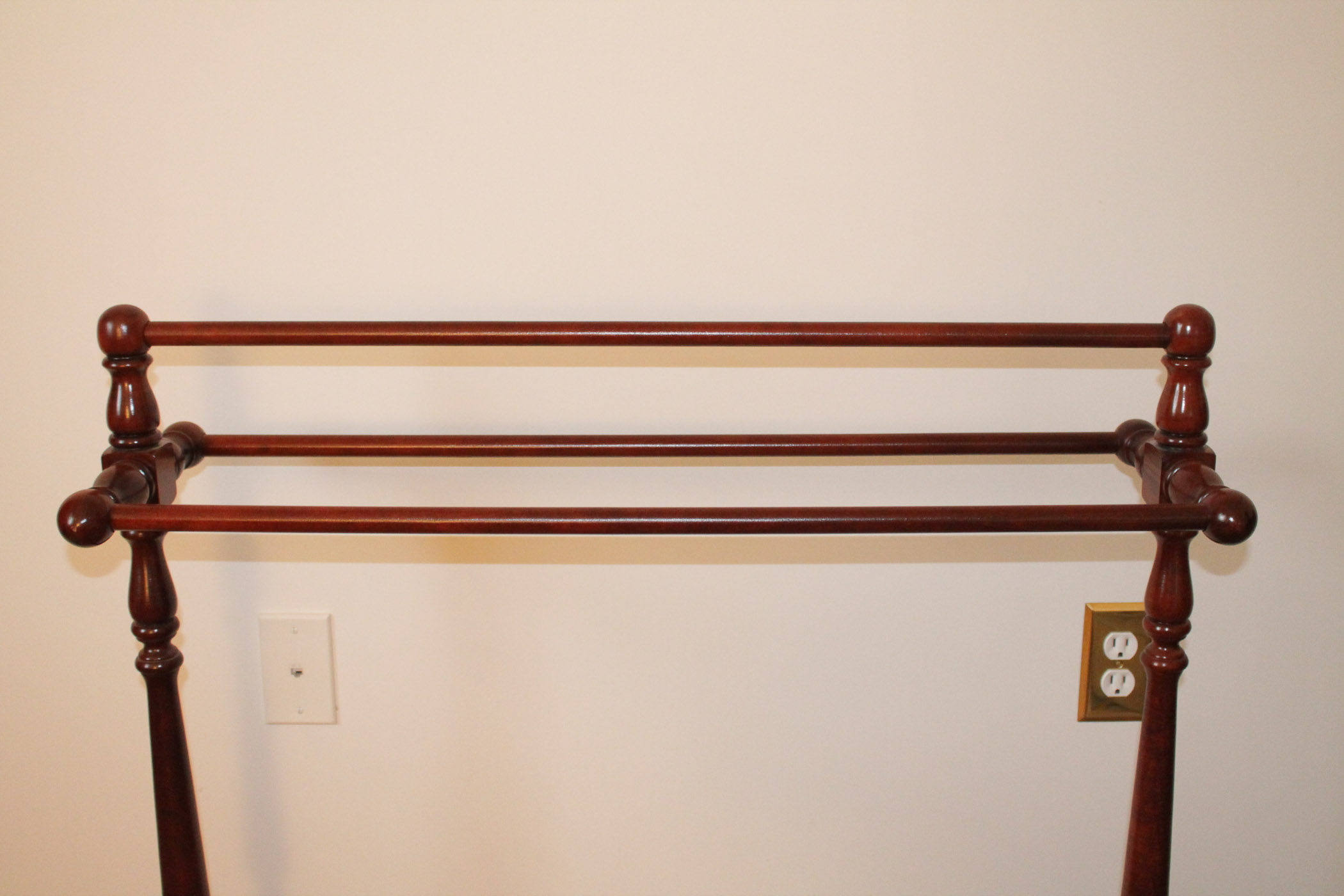 Vintage Cherry Quilt Rack | EBTH