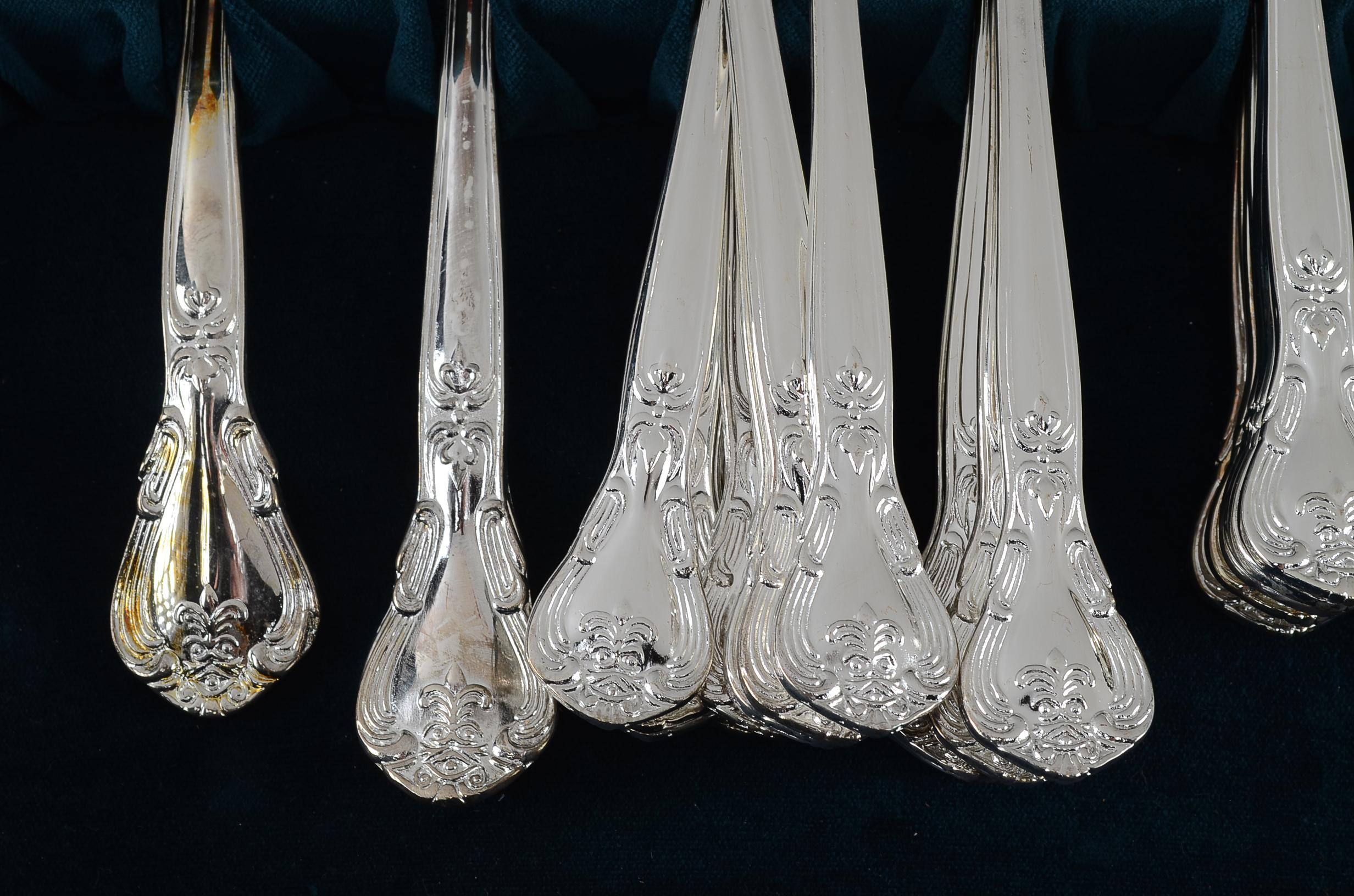 Godinger "Grand Master" Silver Plate Flatware Set | EBTH