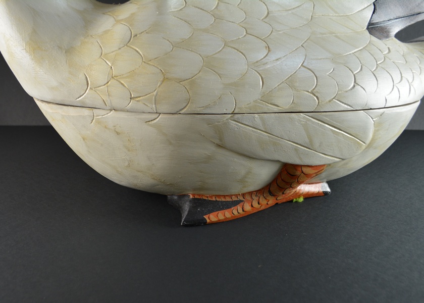 Beautiful Wood Carved Swan Box | EBTH