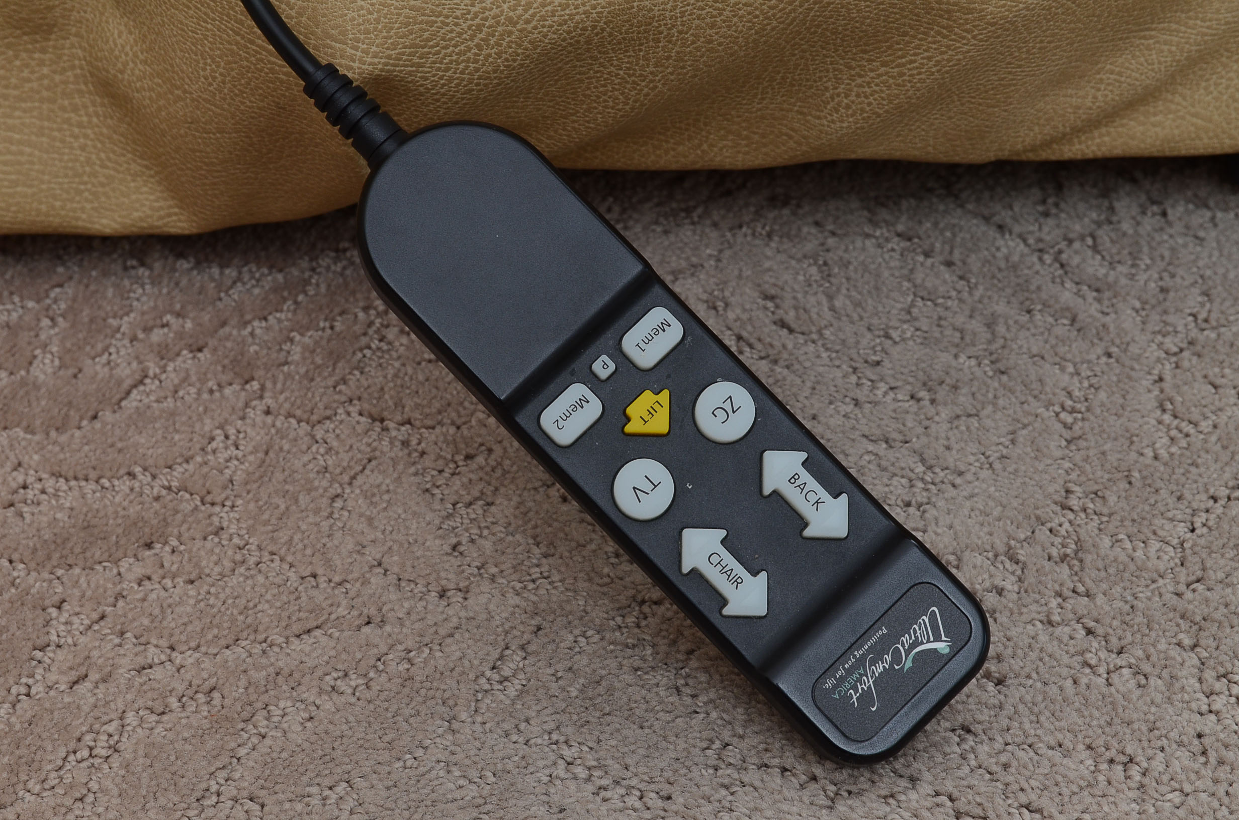 Ultra Comfort America Electronic Lift Chair | EBTH