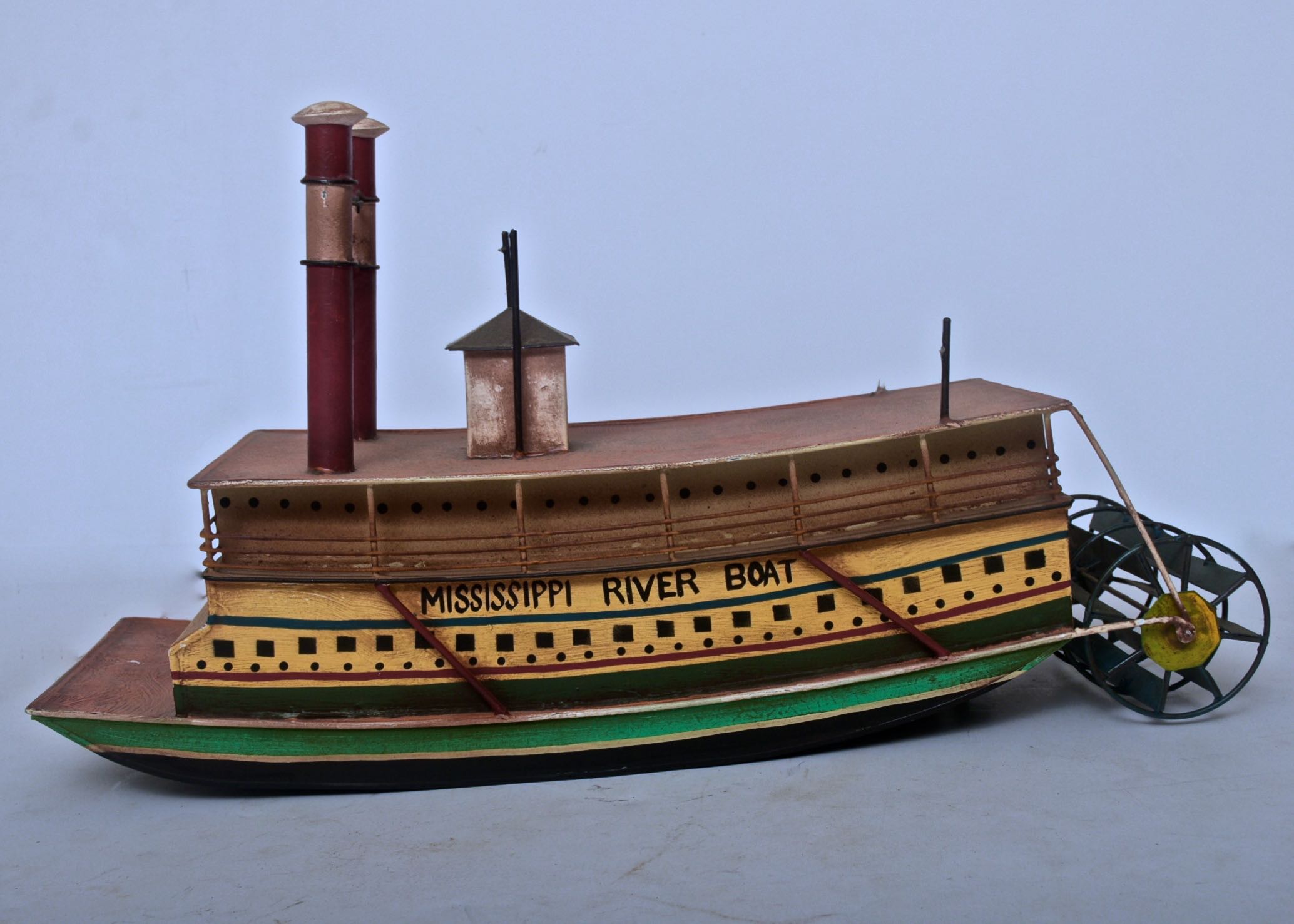 Mississippi Paddle Boat Model | EBTH