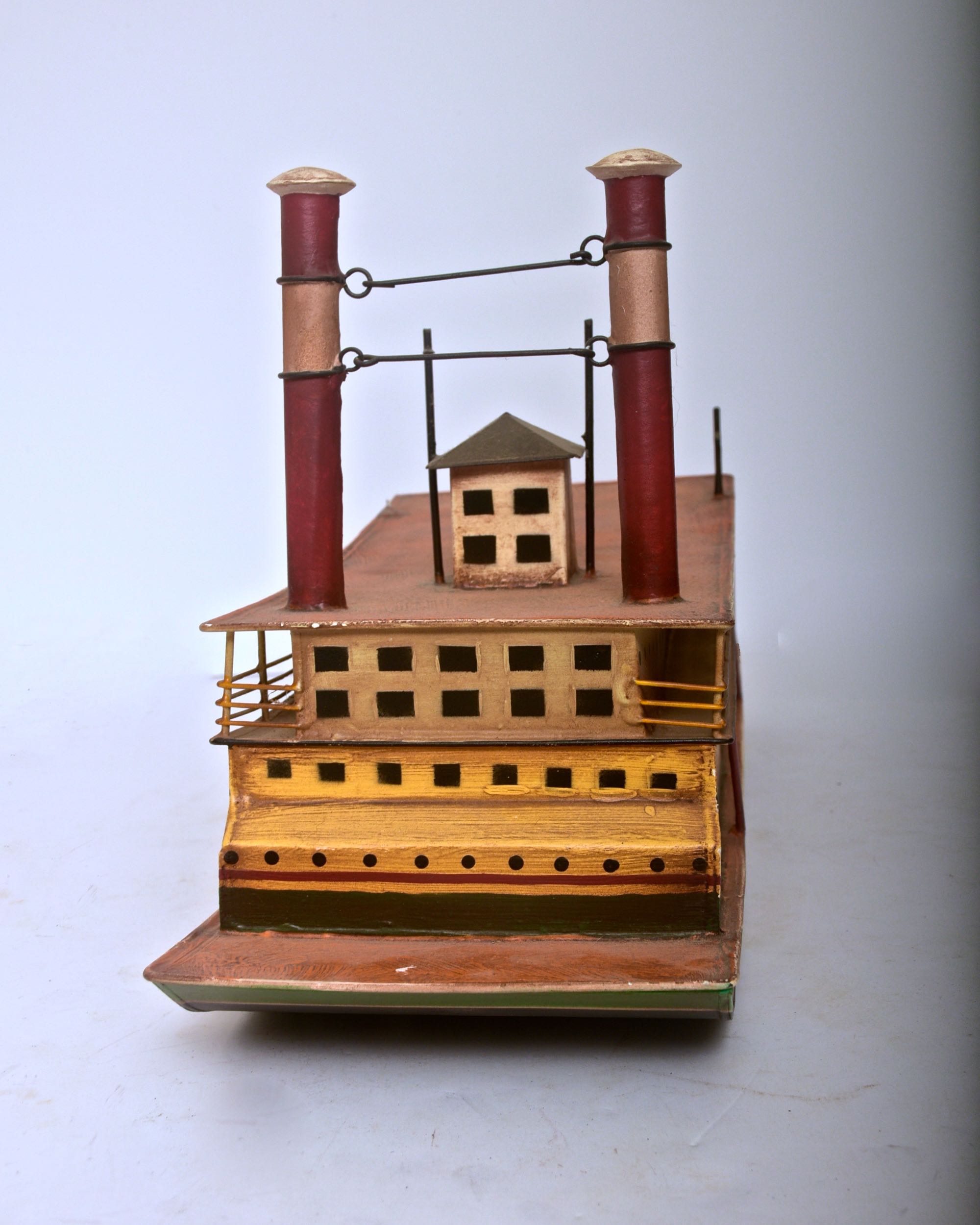Mississippi Paddle Boat Model | EBTH