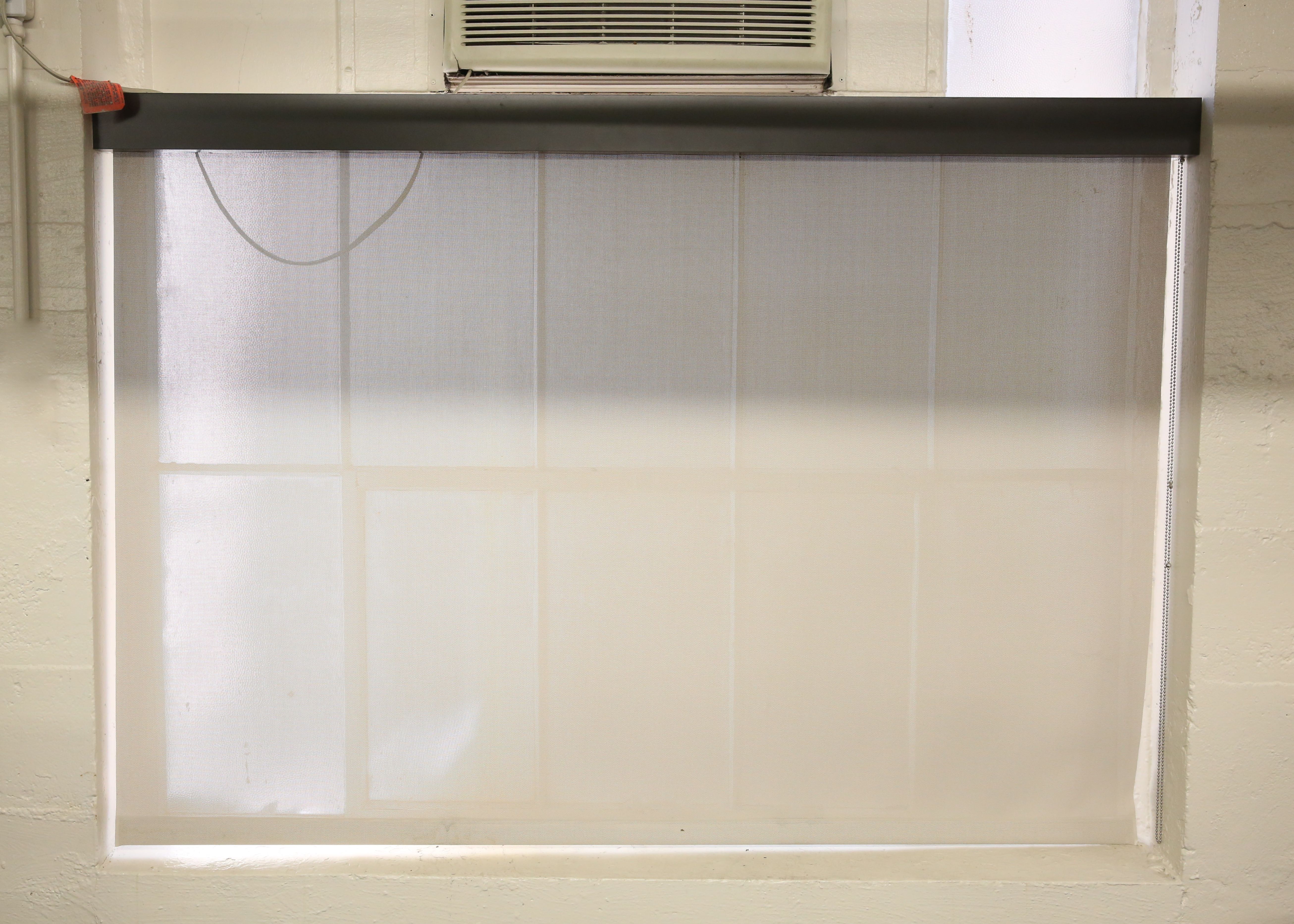 Five MechoShade Manual Shades | EBTH