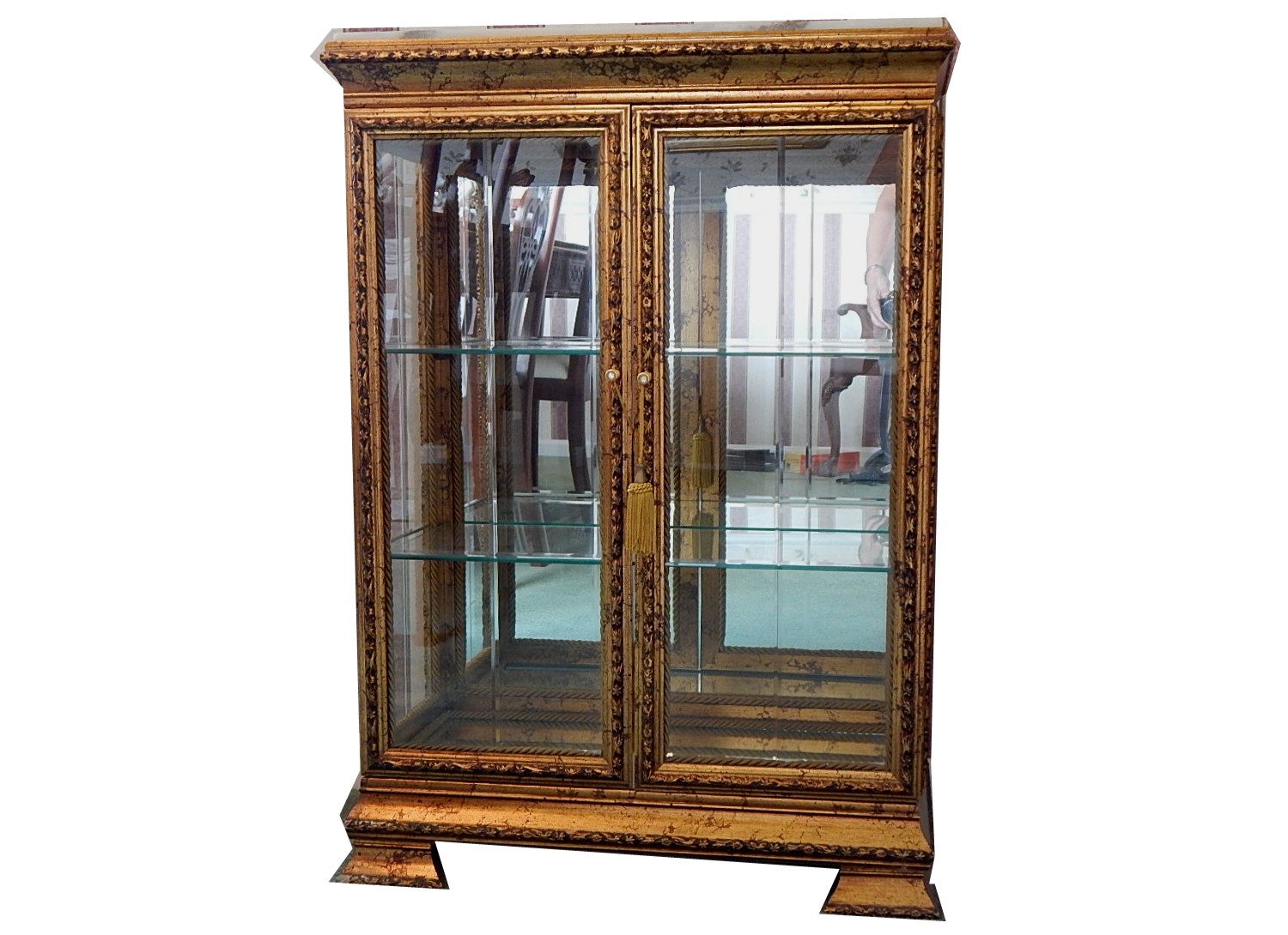 Italian Curio Cabinet | EBTH