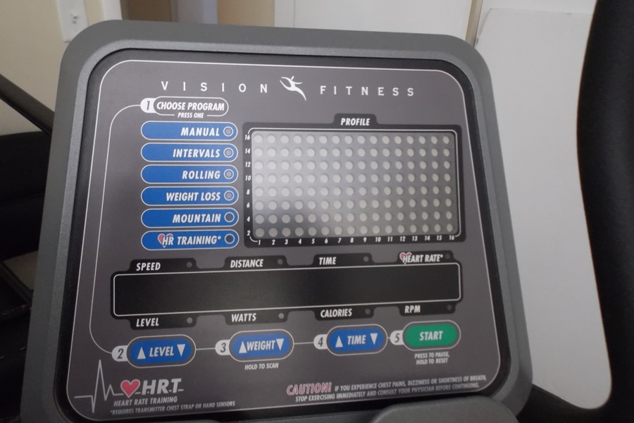 Vision Fitness R2250 HRT Semi-Recumbent Bike | EBTH