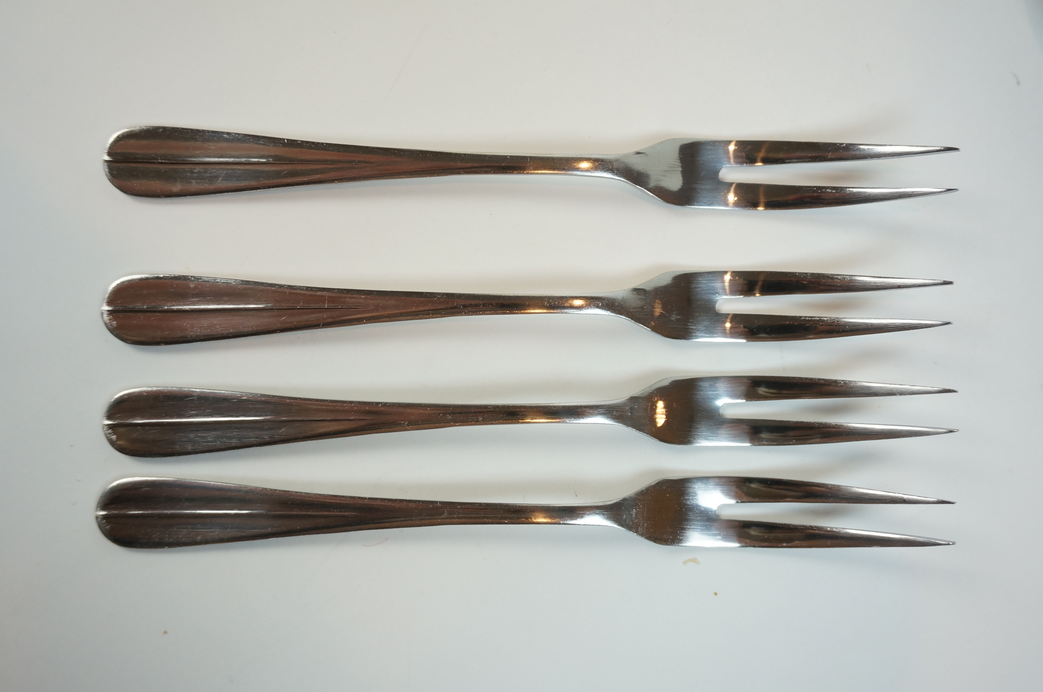 Escargot Set for Four | EBTH