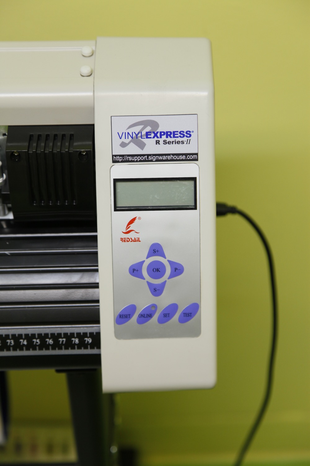 Vinyl Express R Series-II Cutting Plotter | EBTH