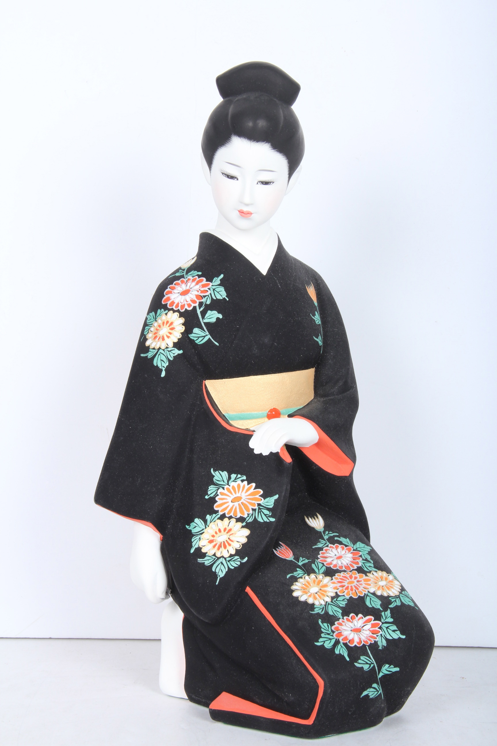 Pair of Ceramic Japanese Figurines | EBTH