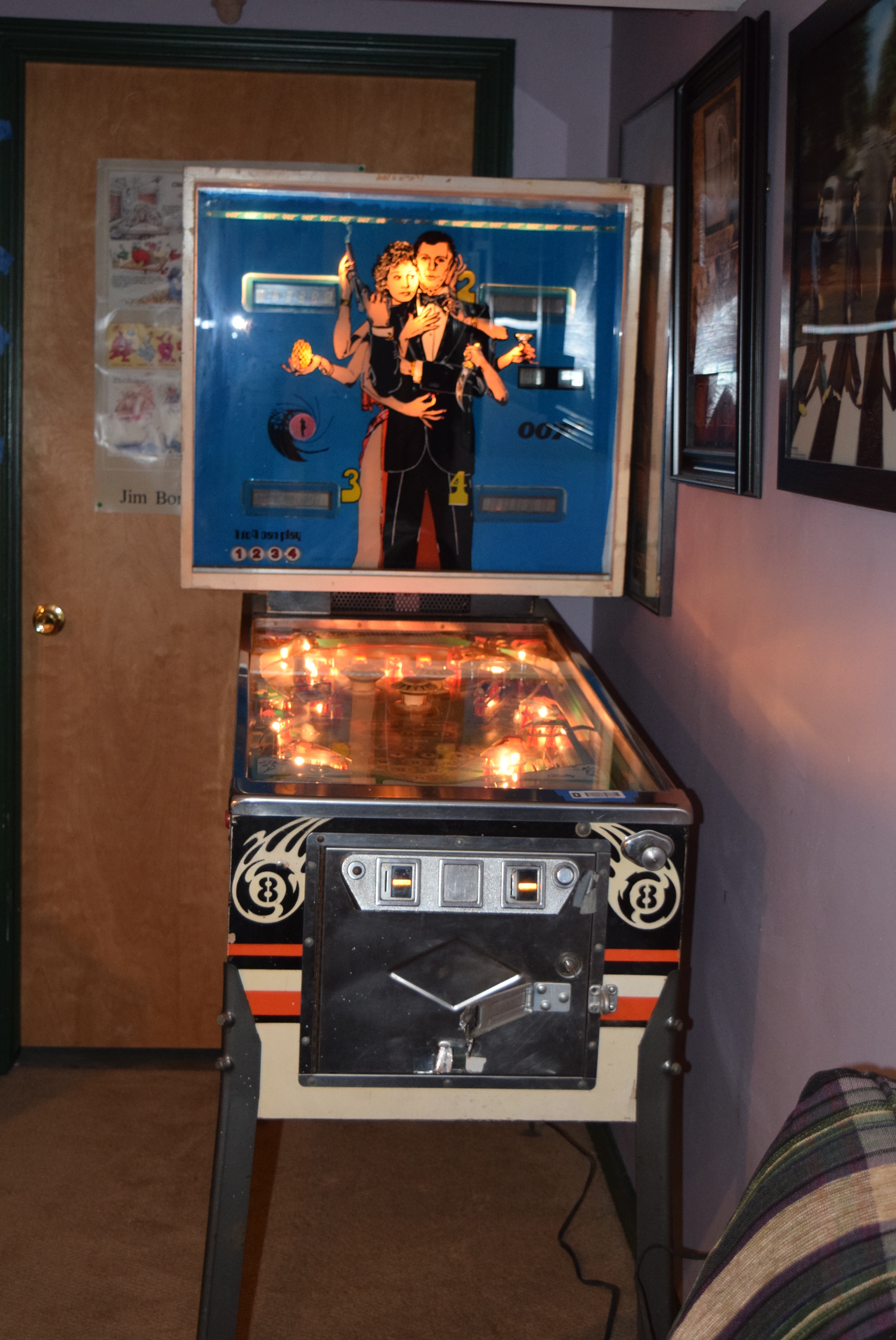Vintage Bally "Eight Ball" Pinball Machine | EBTH