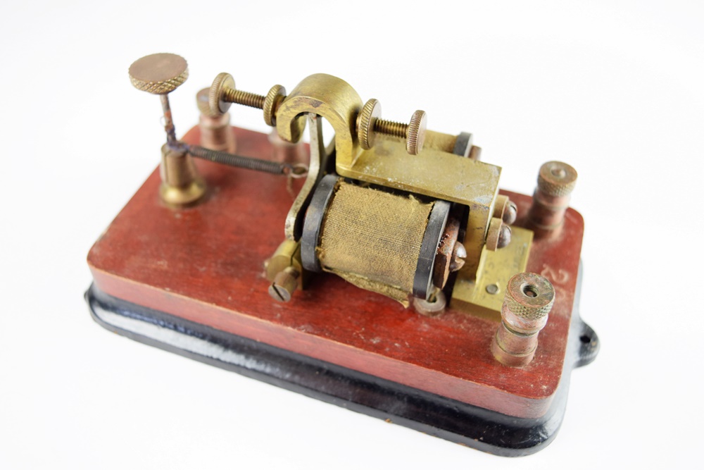 Antique Telegraph Keys and Equipment | EBTH