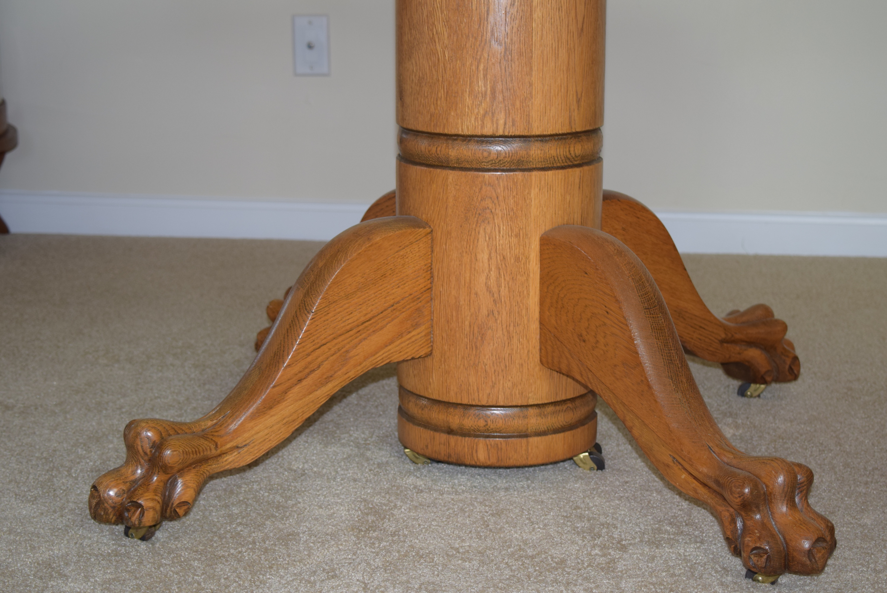 Oak Antique Claw Foot Dining Table with Eight Leaves | EBTH