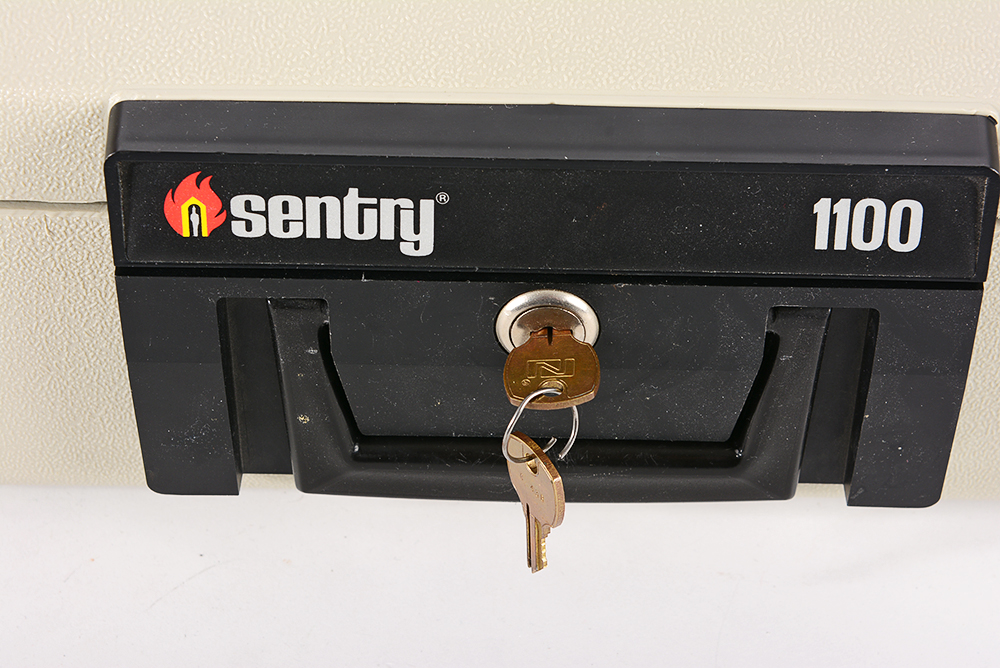 Sentry 1100 Safe | EBTH