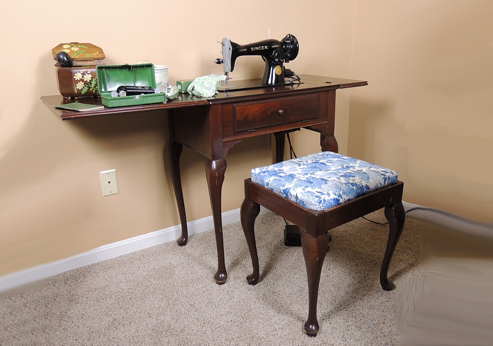 Singer Sewing Machine, Bench, Accessories and Cabinet | EBTH