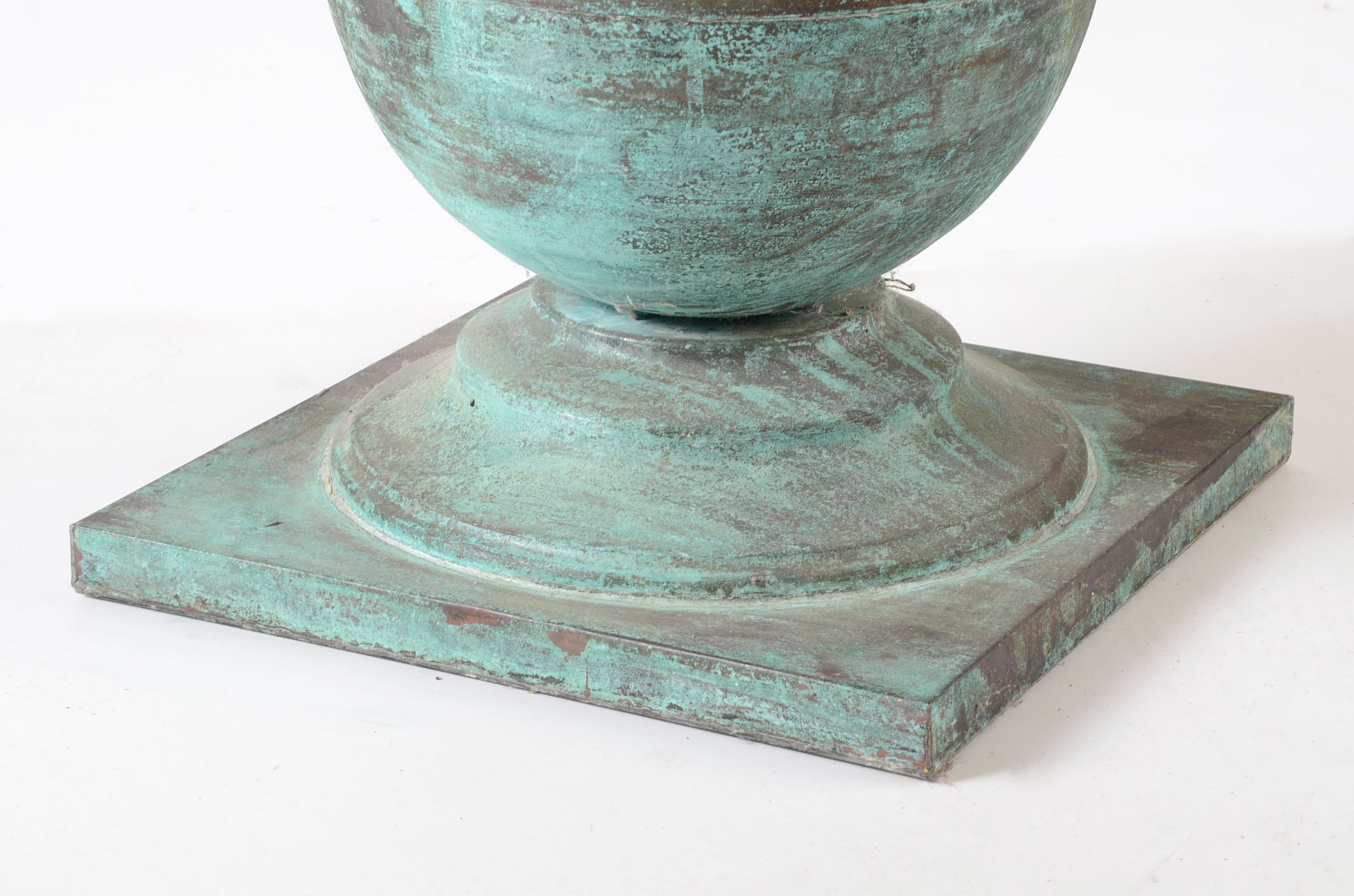 Verdigris Finished Dining Table. | EBTH