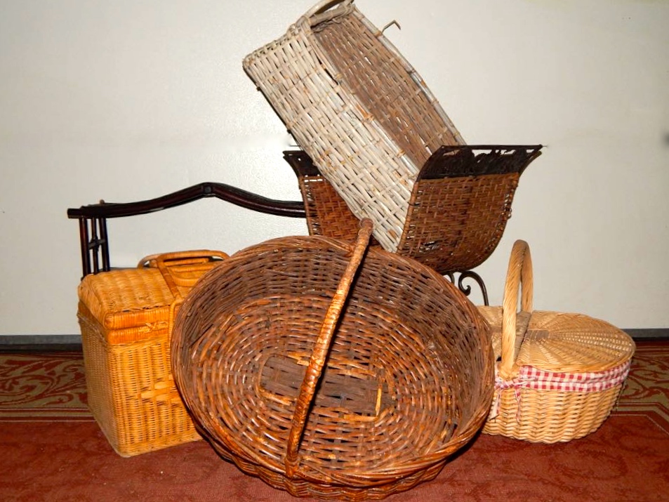 Wicker & Display Collection | EBTH