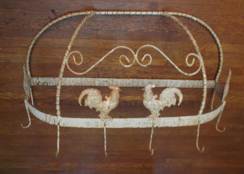Rooster Motif Wall Mounted Metal Pot Rack | EBTH