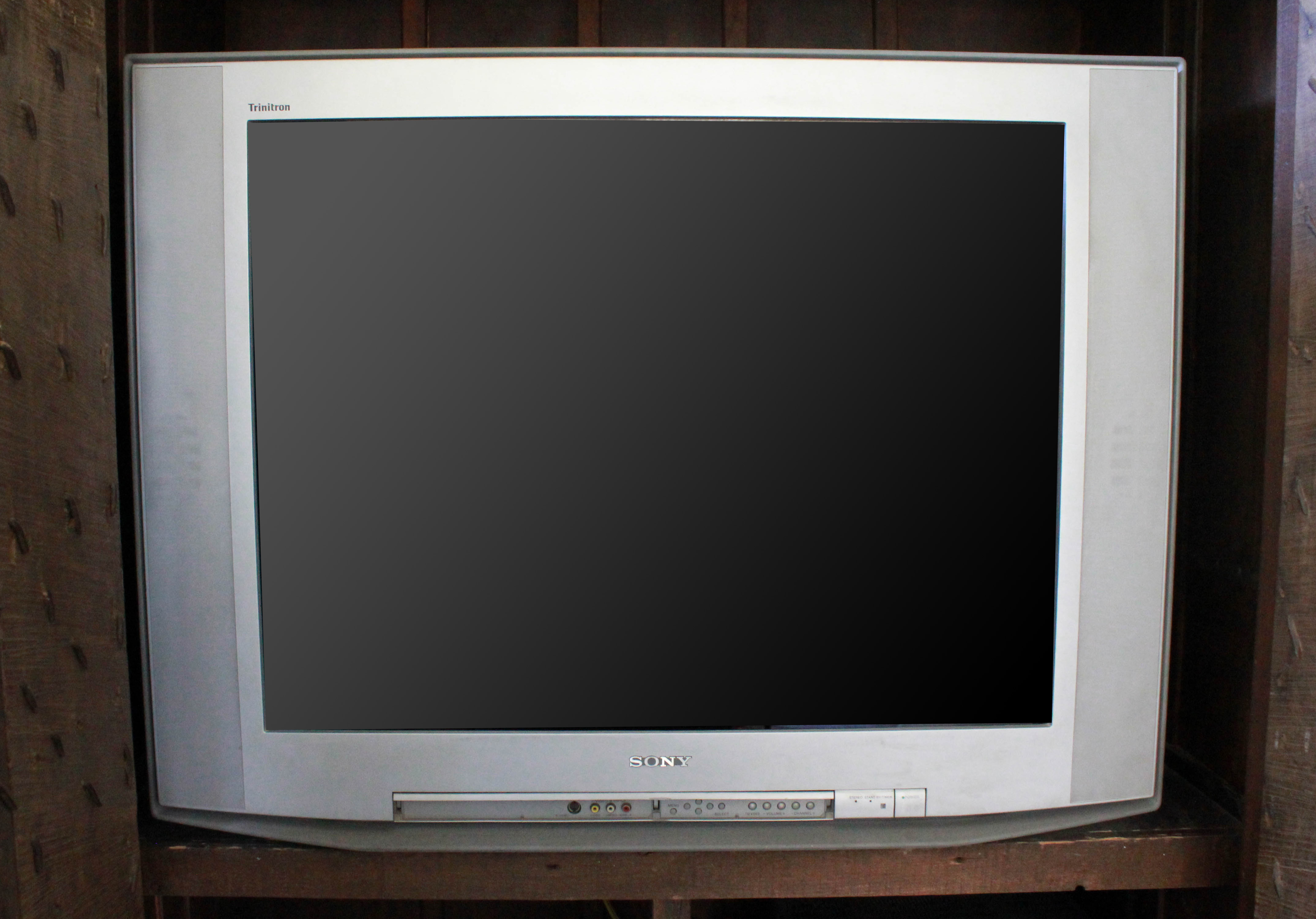 Sony Trinitron 34 Inch Television | EBTH