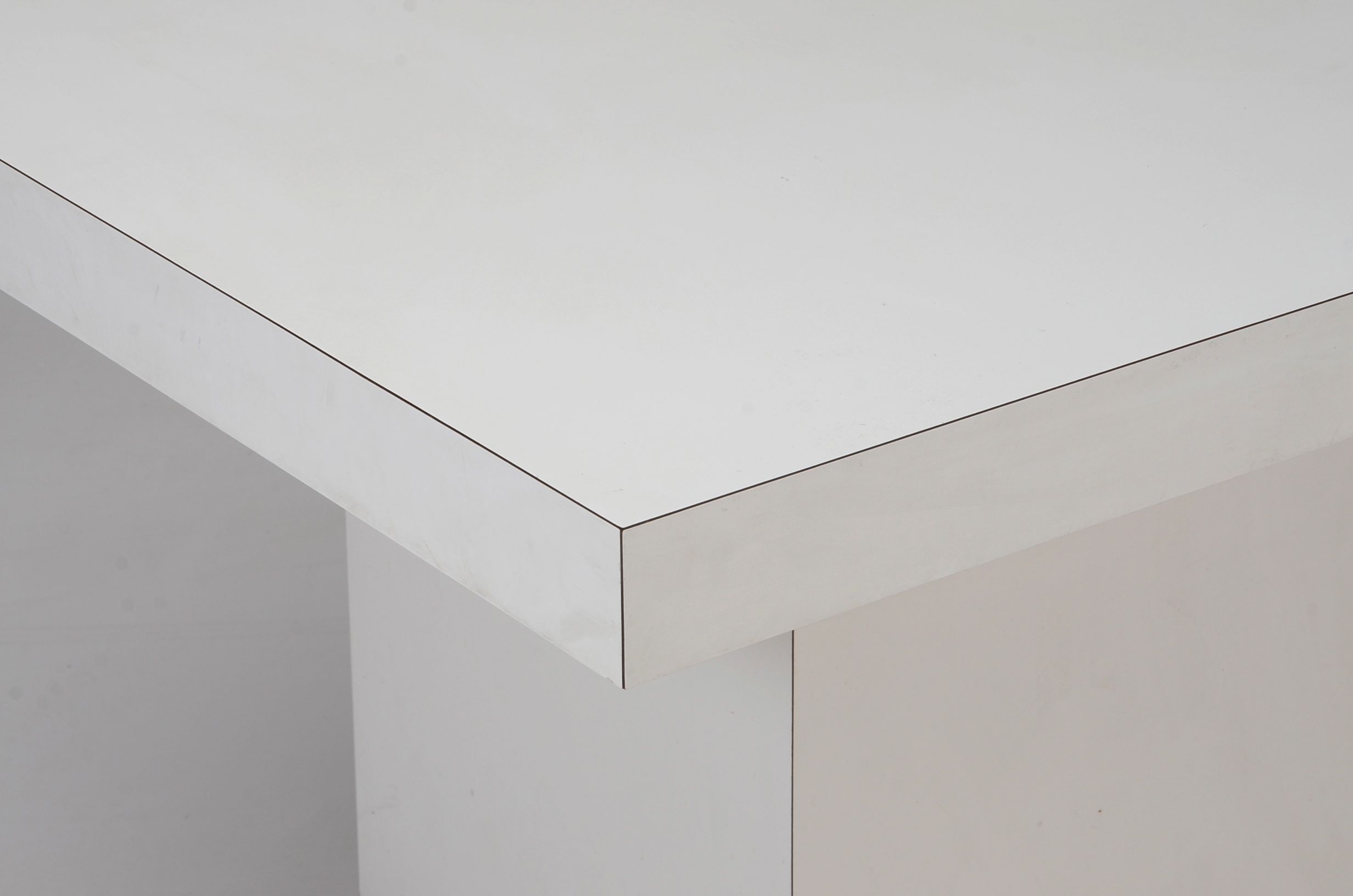 White Laminate Plinth Dining Table | EBTH