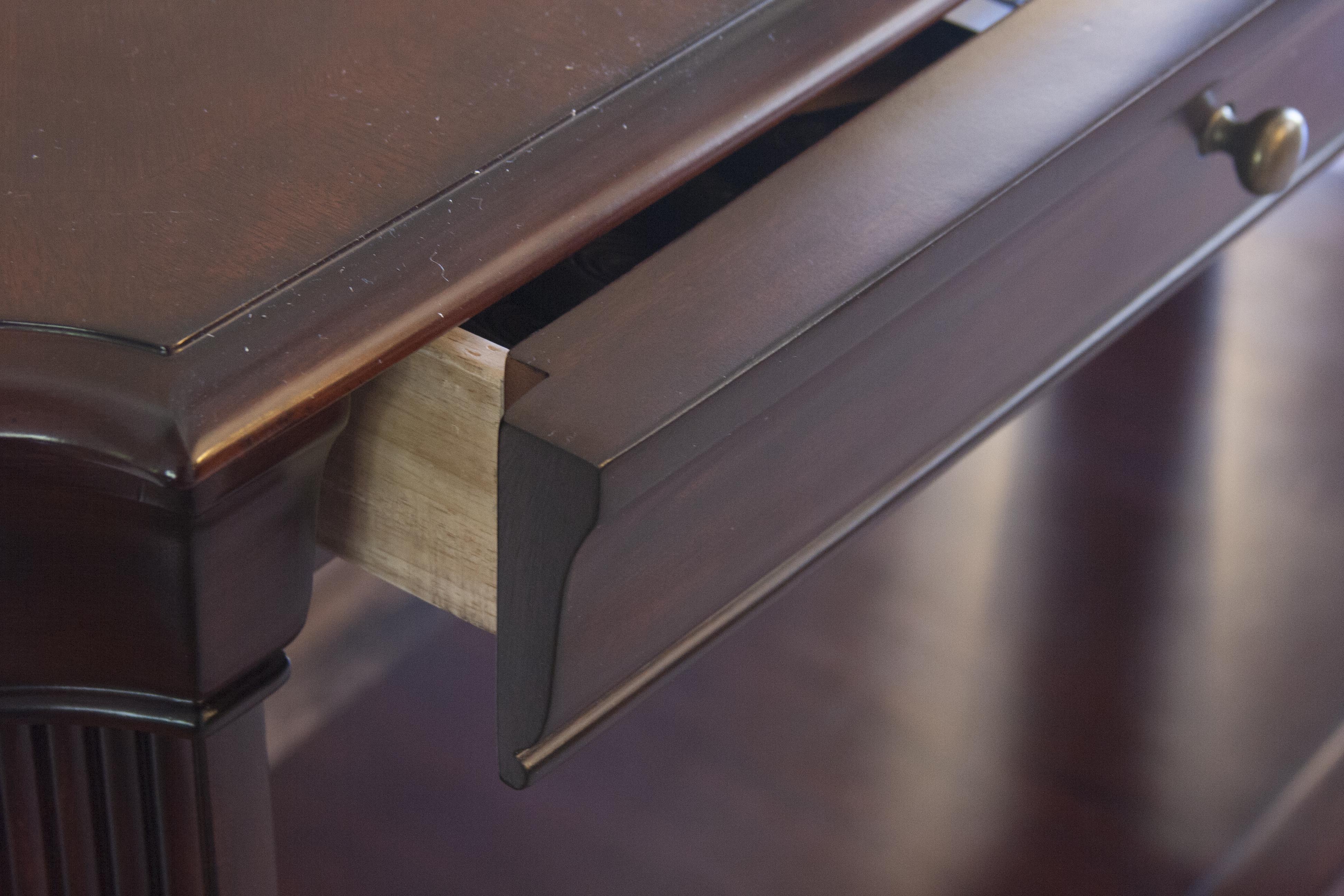 Broyhill Cherry Console Table | EBTH