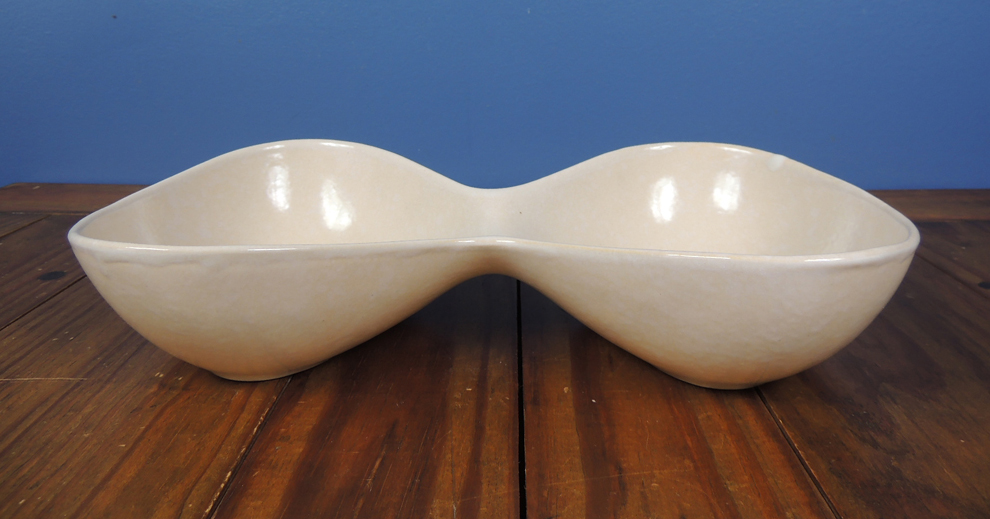 Mid Century Modern Roseville Raymor Art Pottery | EBTH